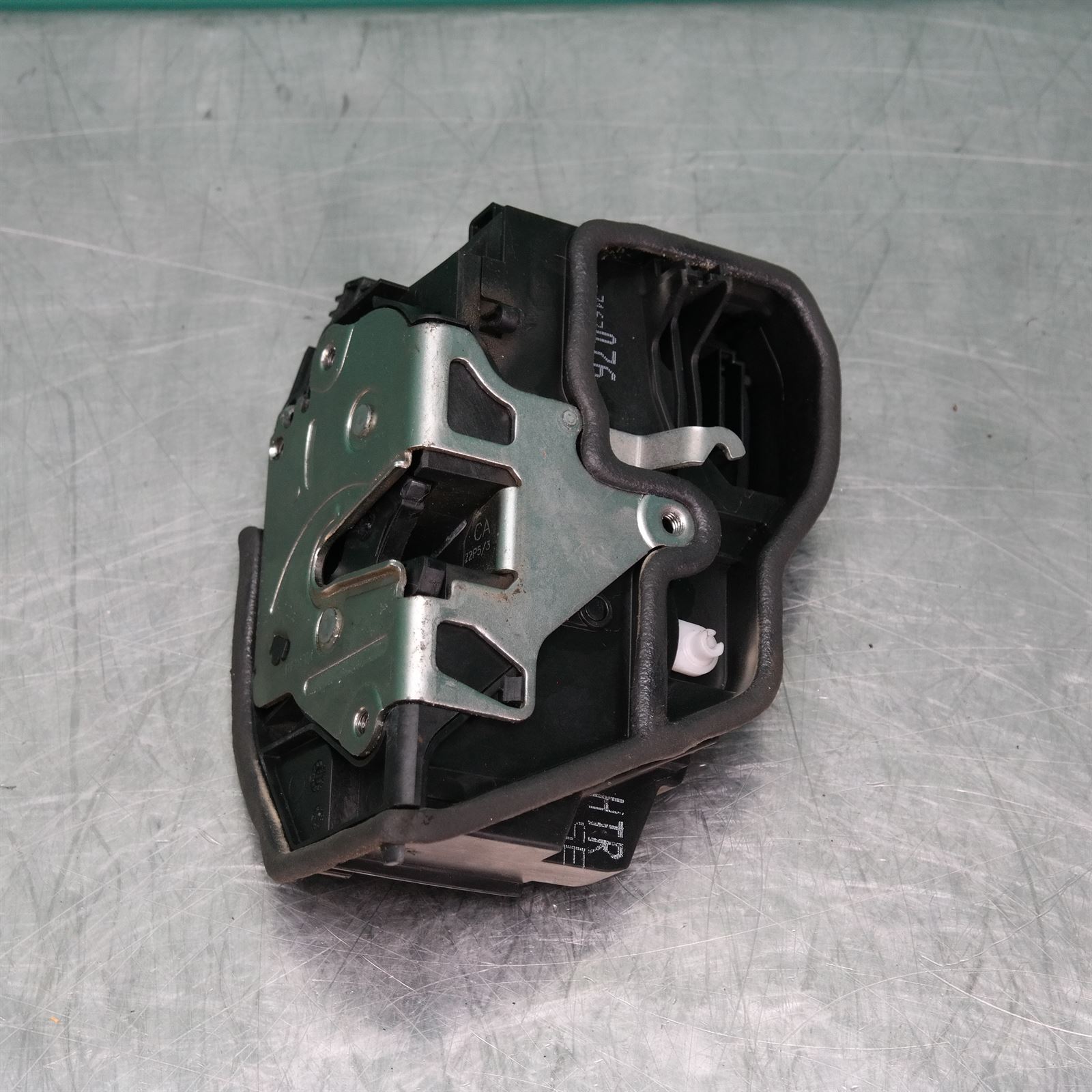 2006 BMW X3 Lock mechanism 51227202148