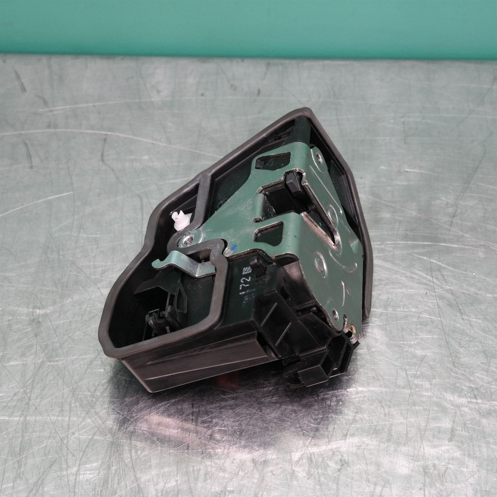 2004 BMW 5 SERIES Lock mechanism 51227202148