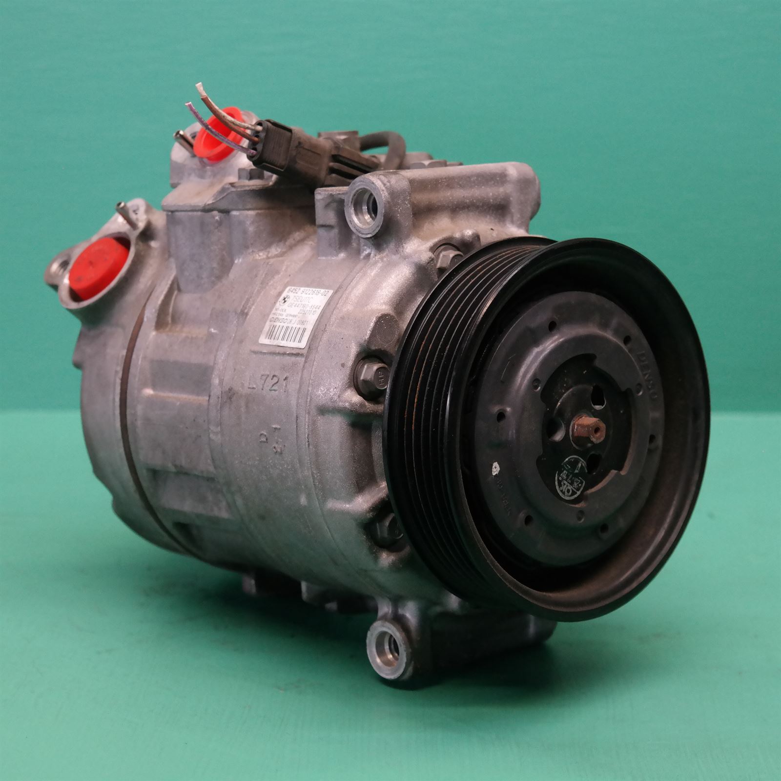 2007 BMW 3 SERIES A/C compressor 64529122618