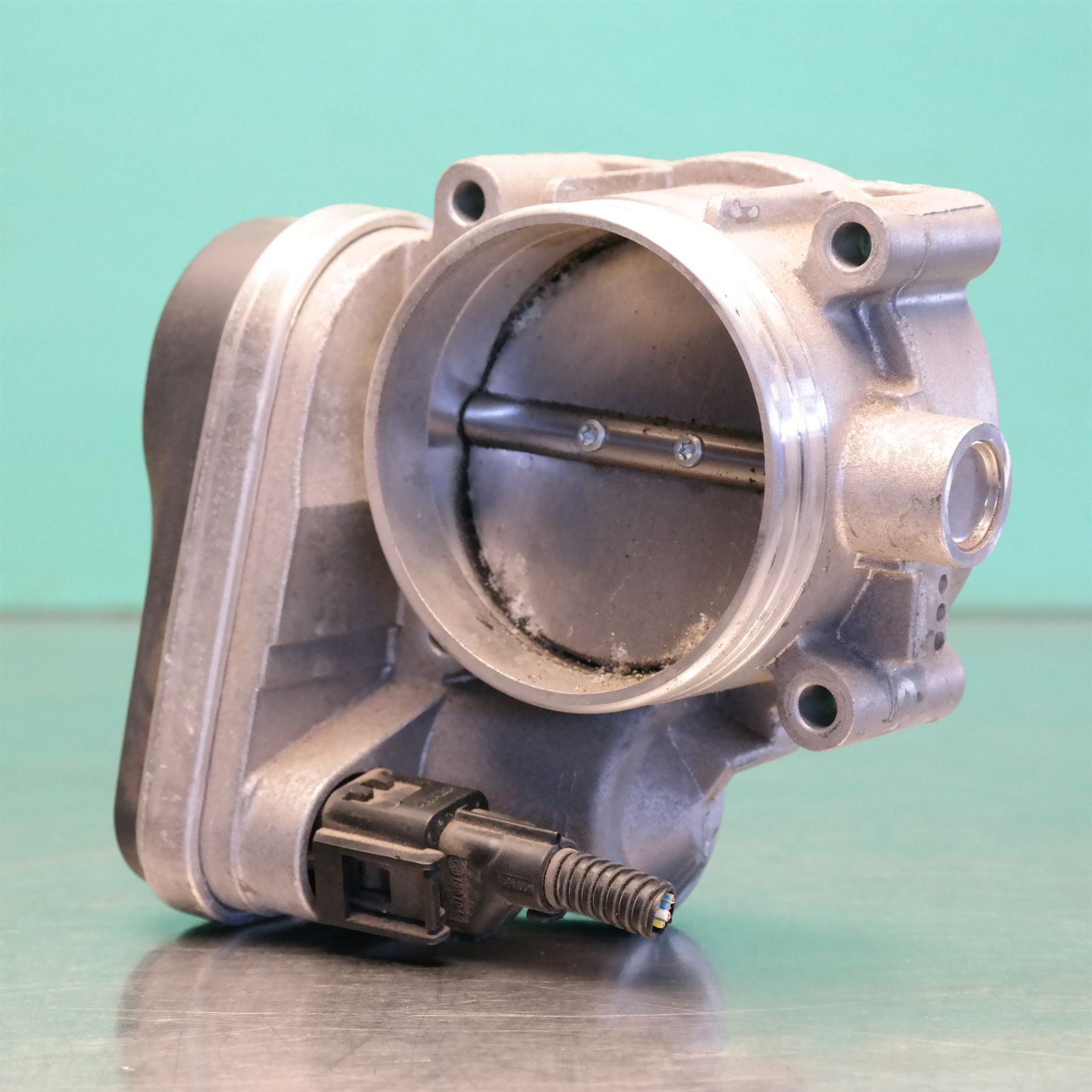 2006 BMW Z4 Throttle body 13547516946