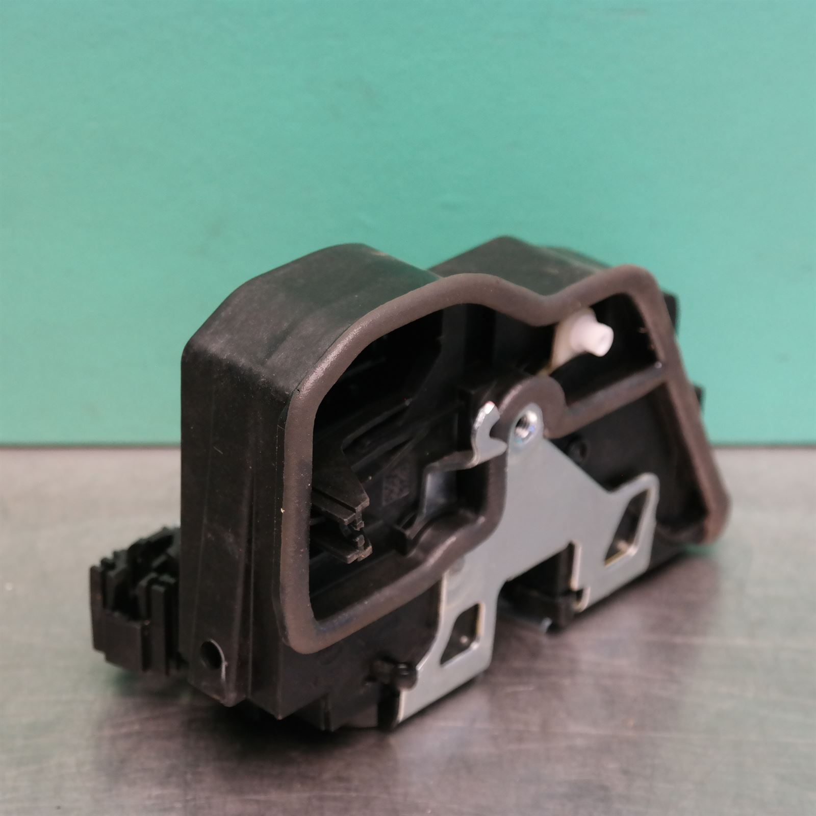 2013 BMW X3 Lock mechanism 51227202148