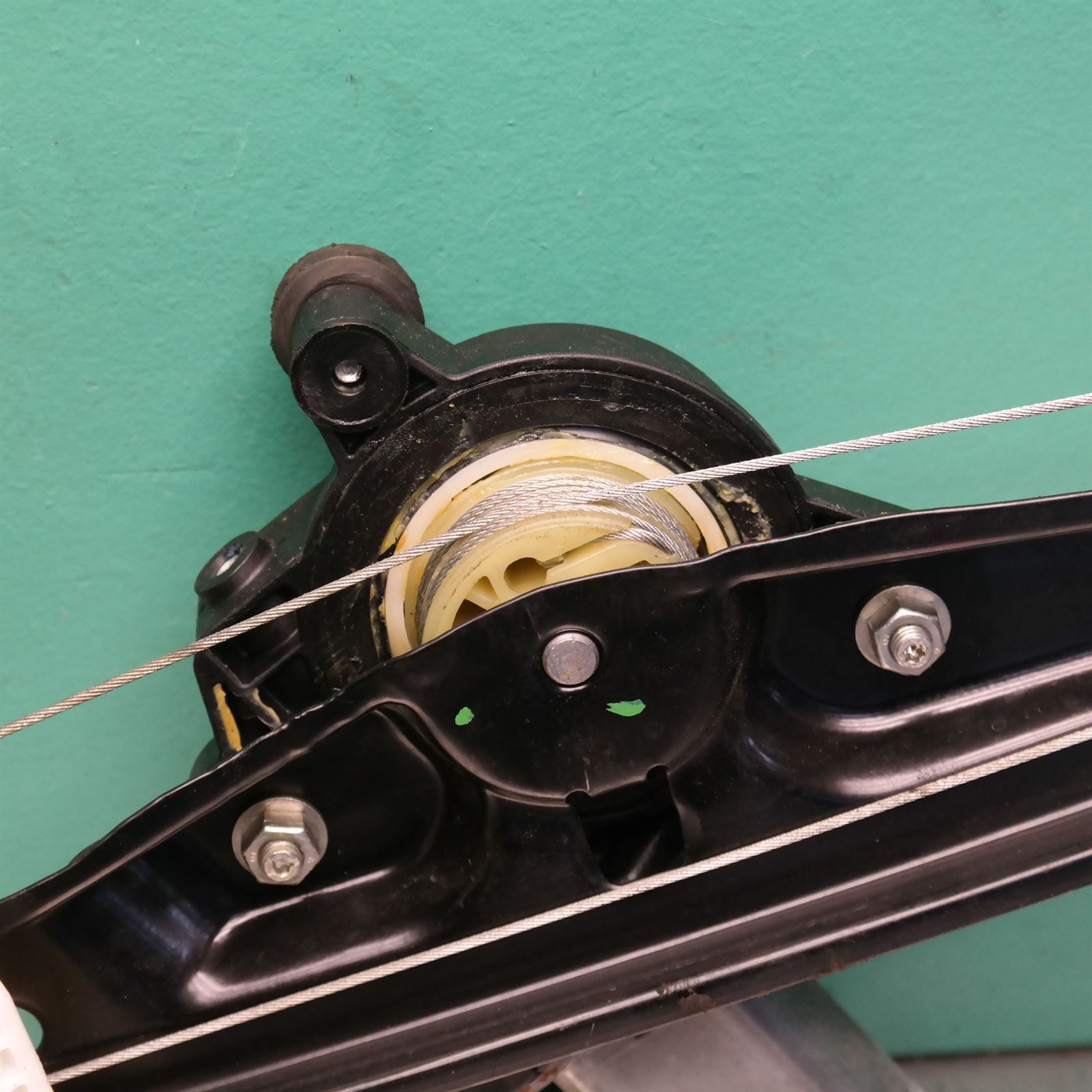 2013 BMW 1 SERIES Window regulator