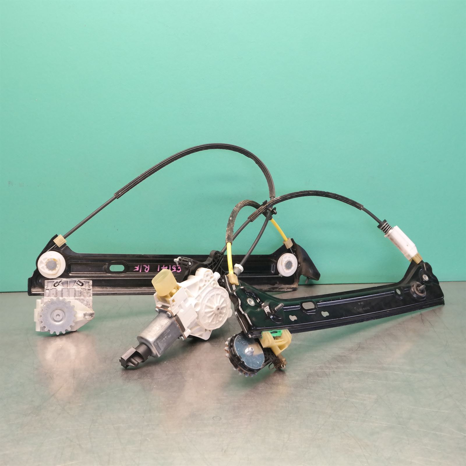 2014 BMW 2 SERIES Window regulator 51337292120 67627046032