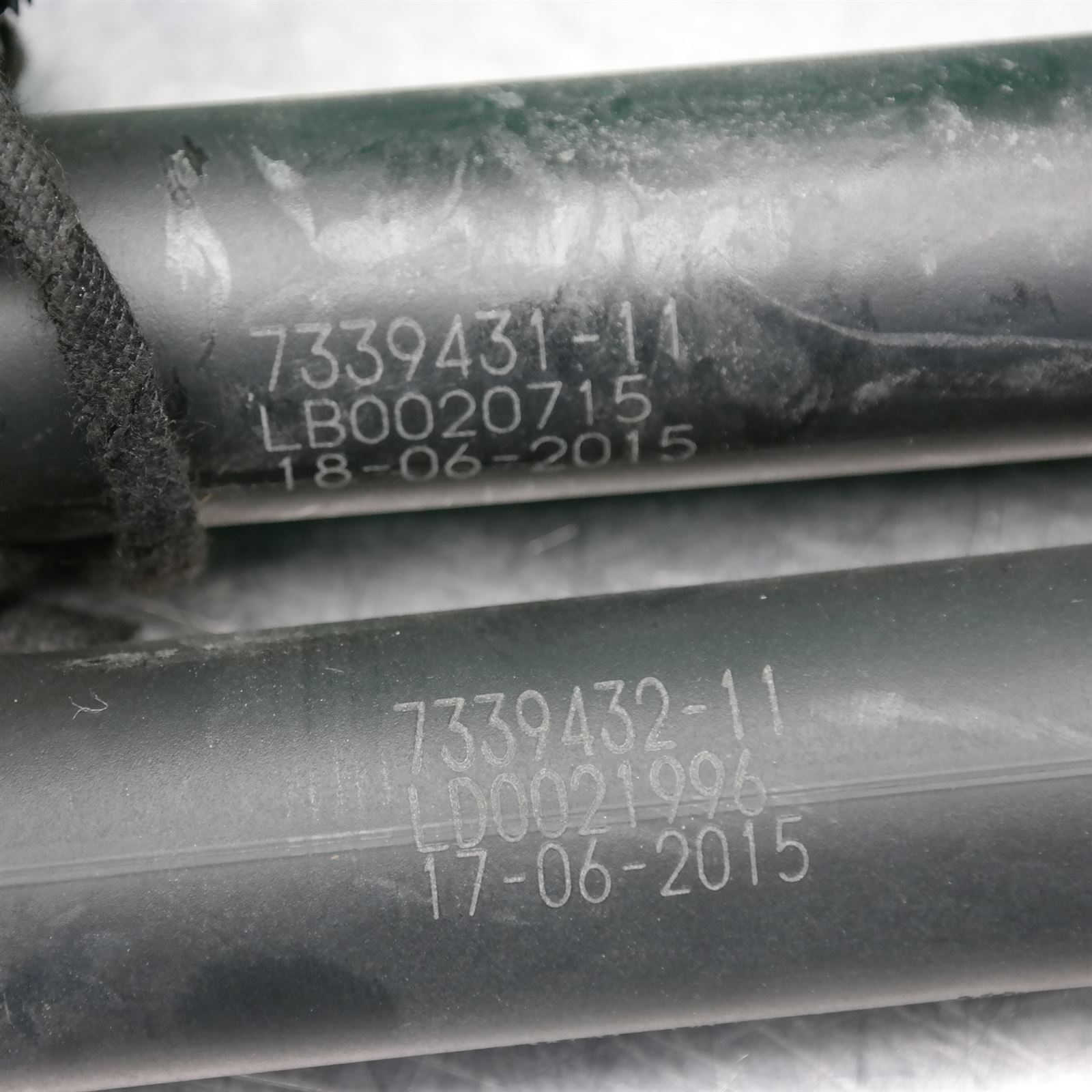 2015 BMW X4 Hatch strut 51247339431 51247339432