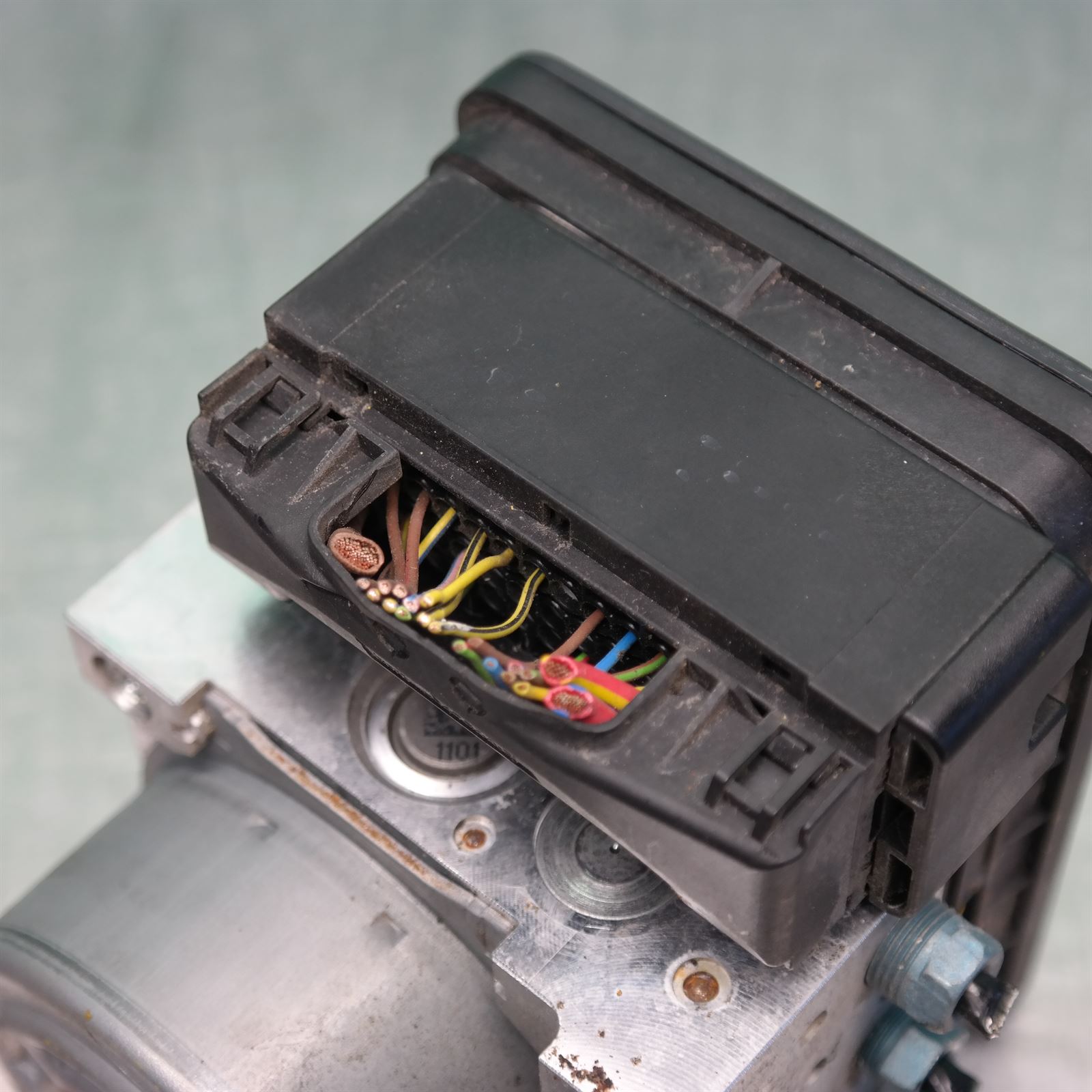 2013 BMW 3 SERIES ABS pump 34516897117