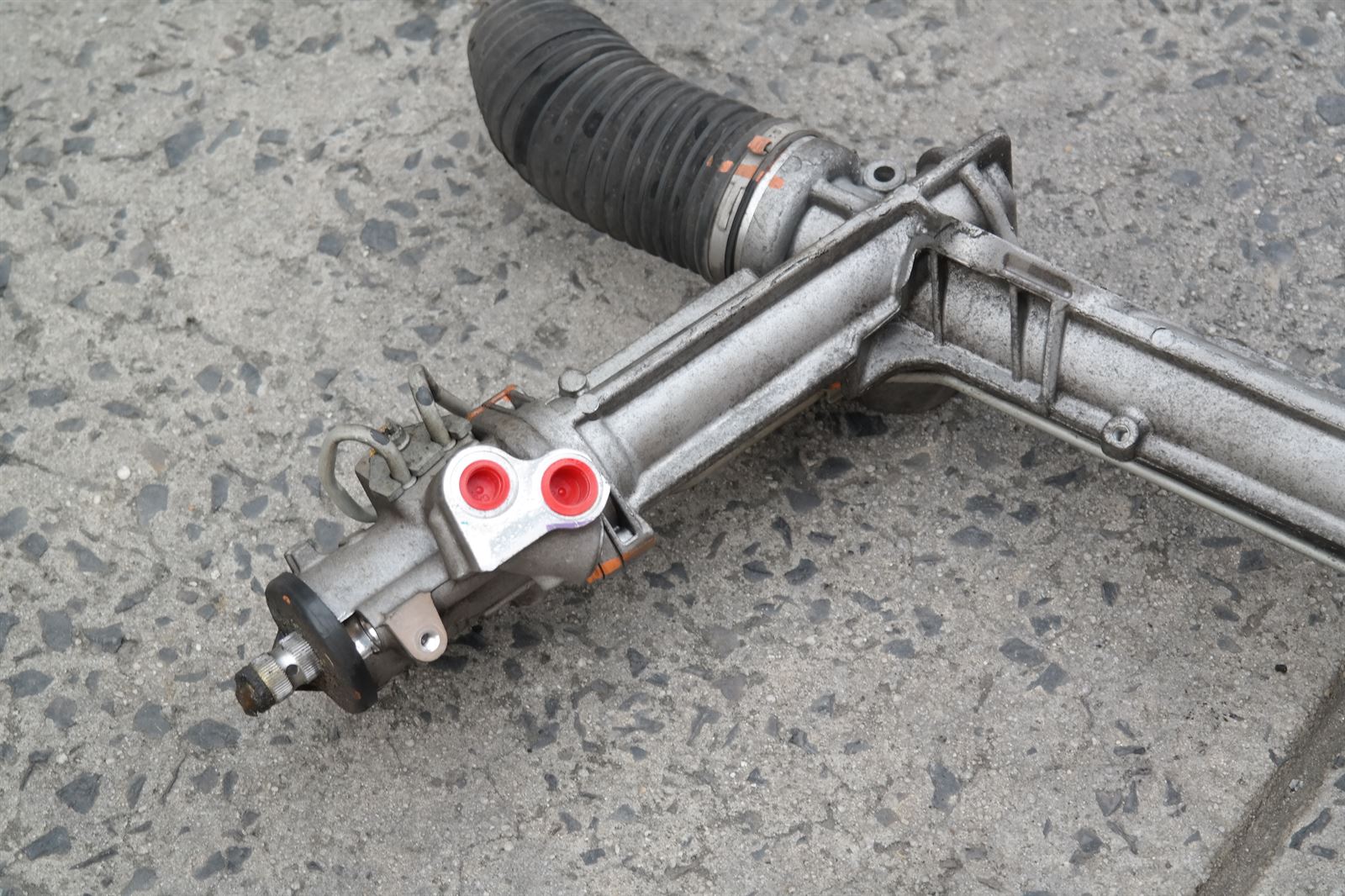 2011 BMW X5 Steering rack 32106793553