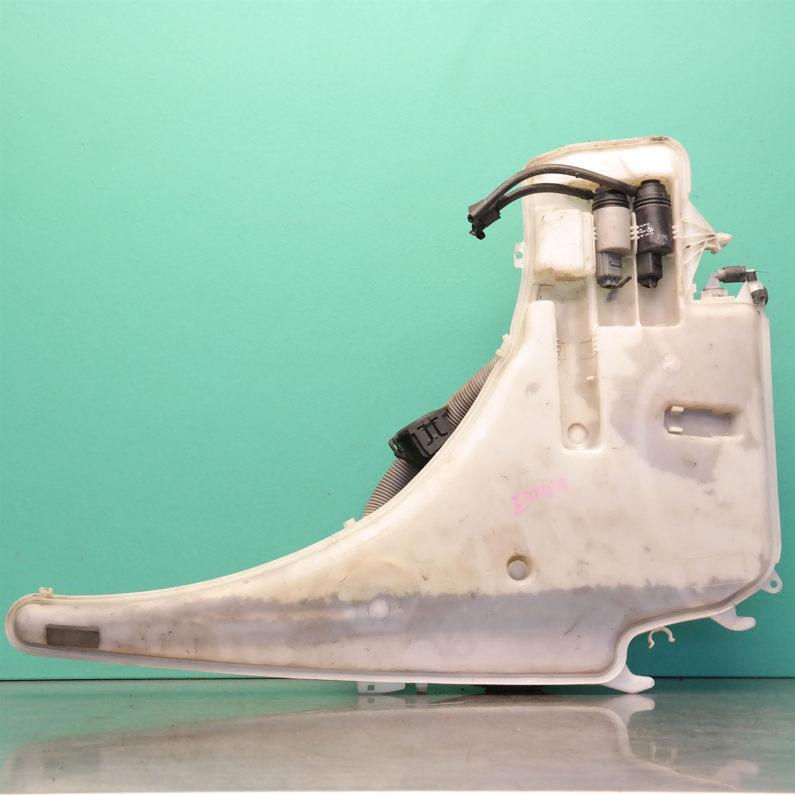 2009 BMW 1 SERIES Washer bottle 61677238667