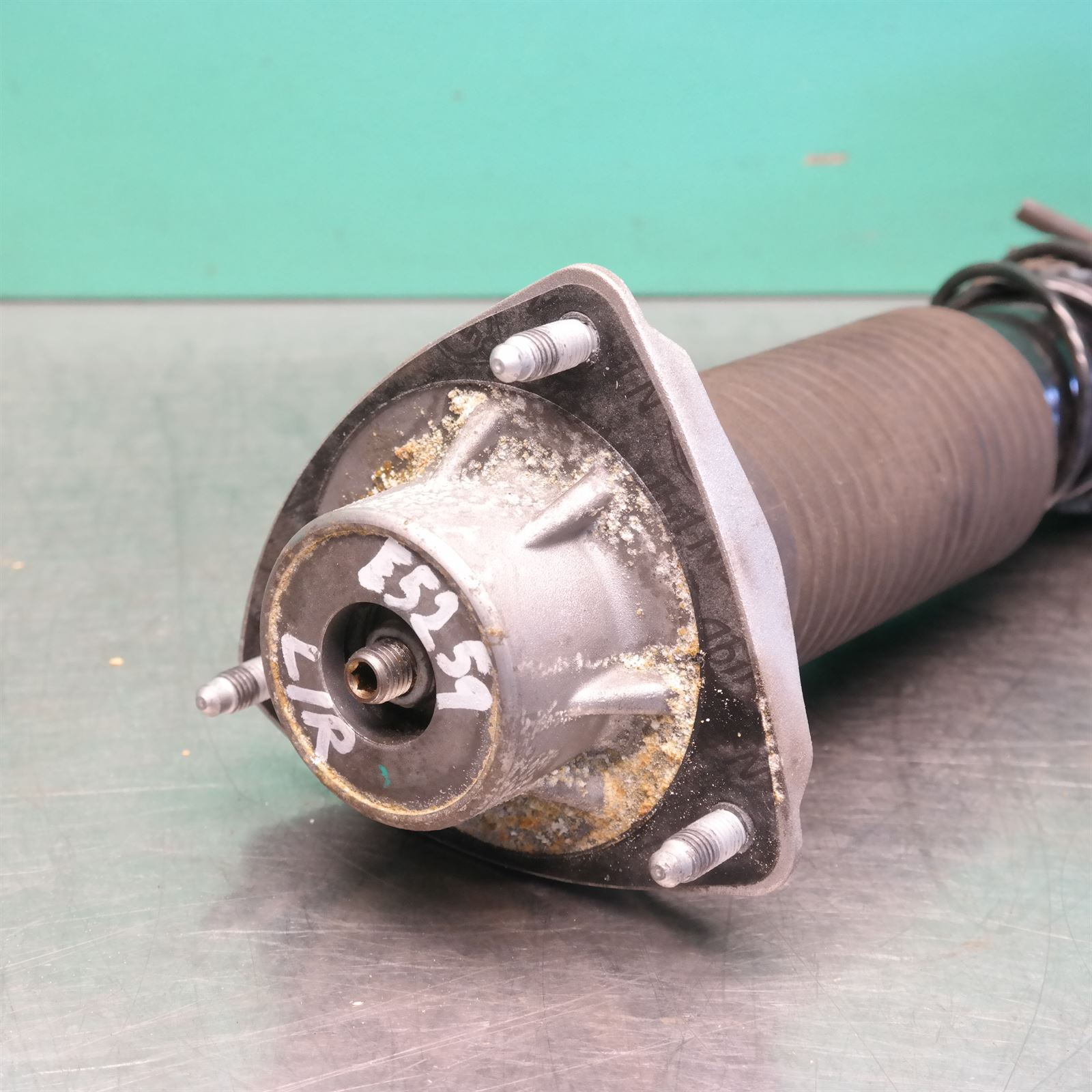 2014 BMW X6 Shock absorber 37106875087