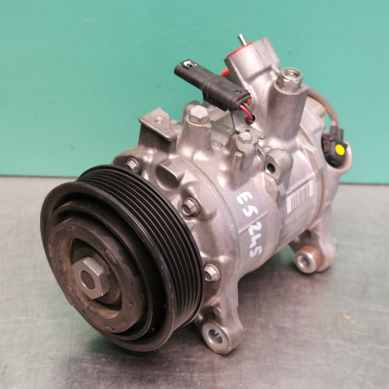 2012 BMW 3 SERIES A/C compressor 64529223695