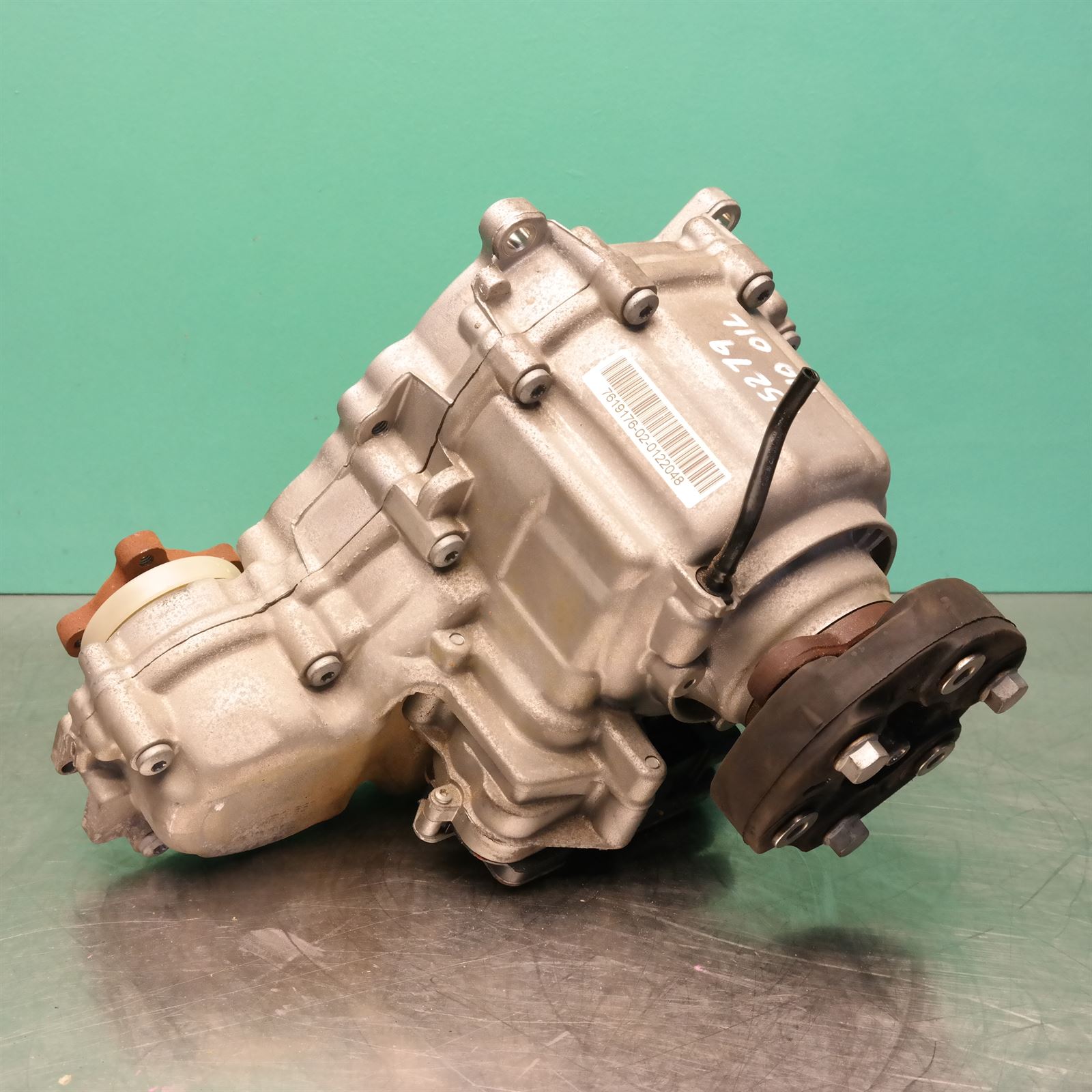 2011 BMW X1 Transfer case 27107643748