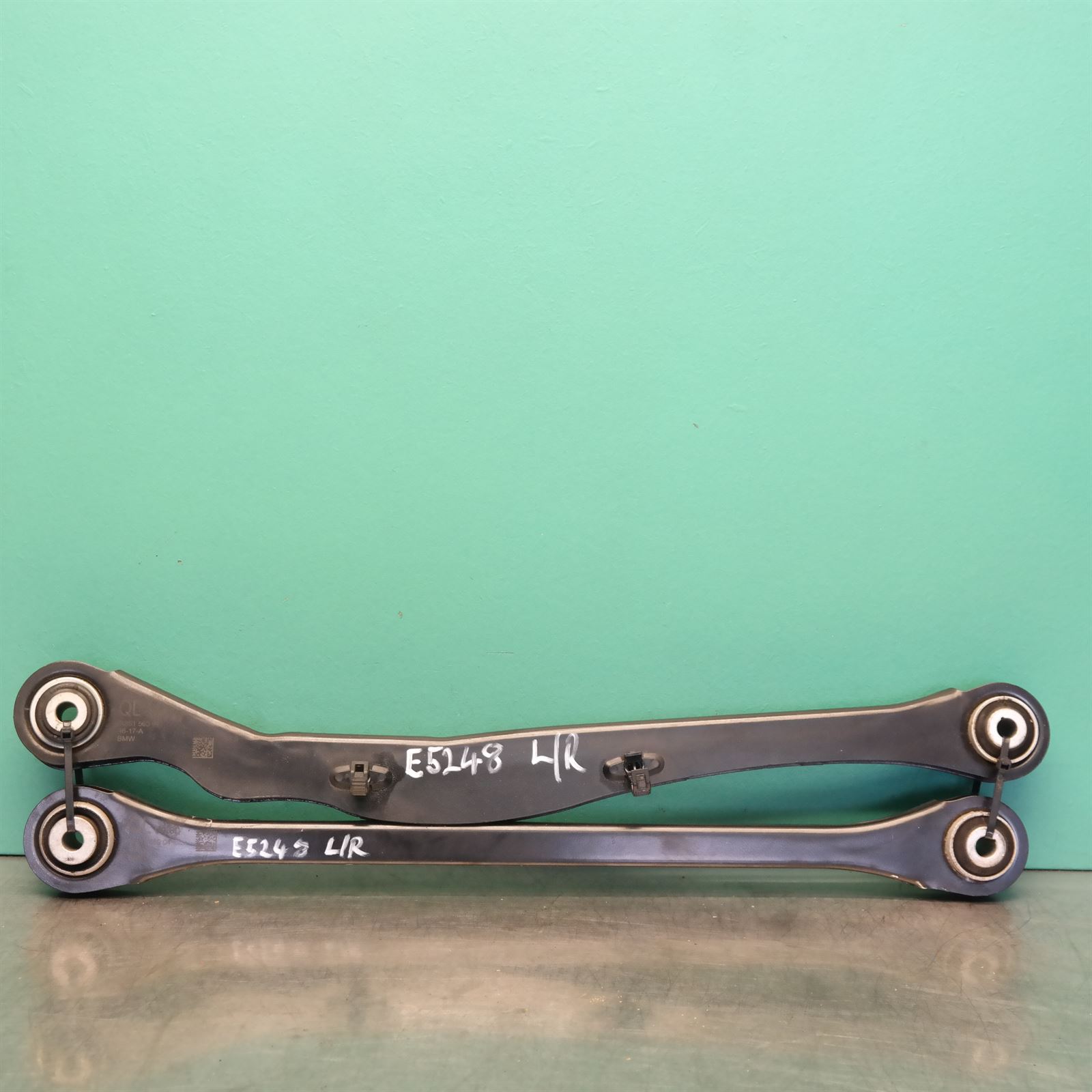 2018 BMW X2 Trailing arm 33326851569 33326884693