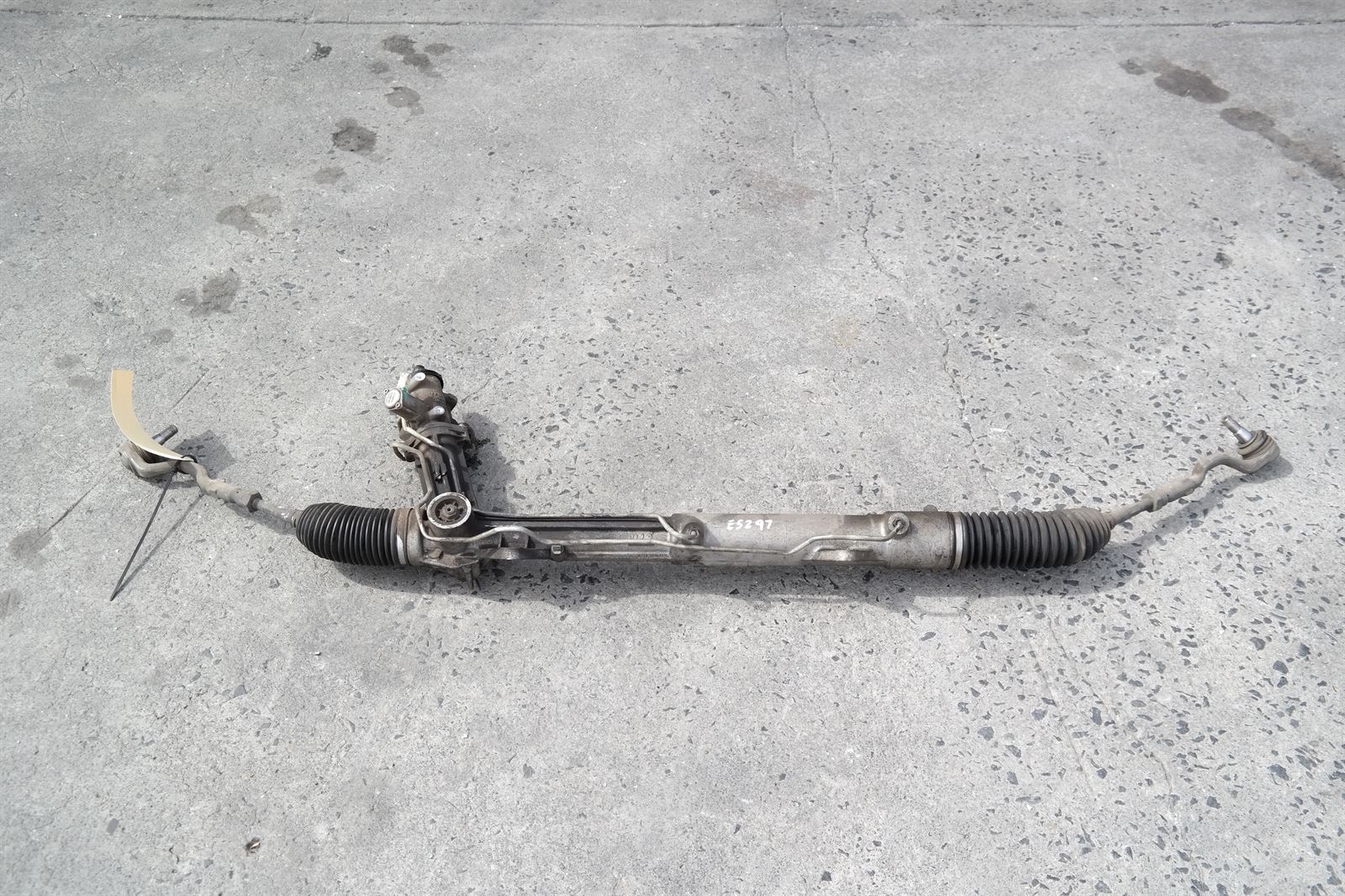 2010 BMW X5 Steering rack 32106793553
