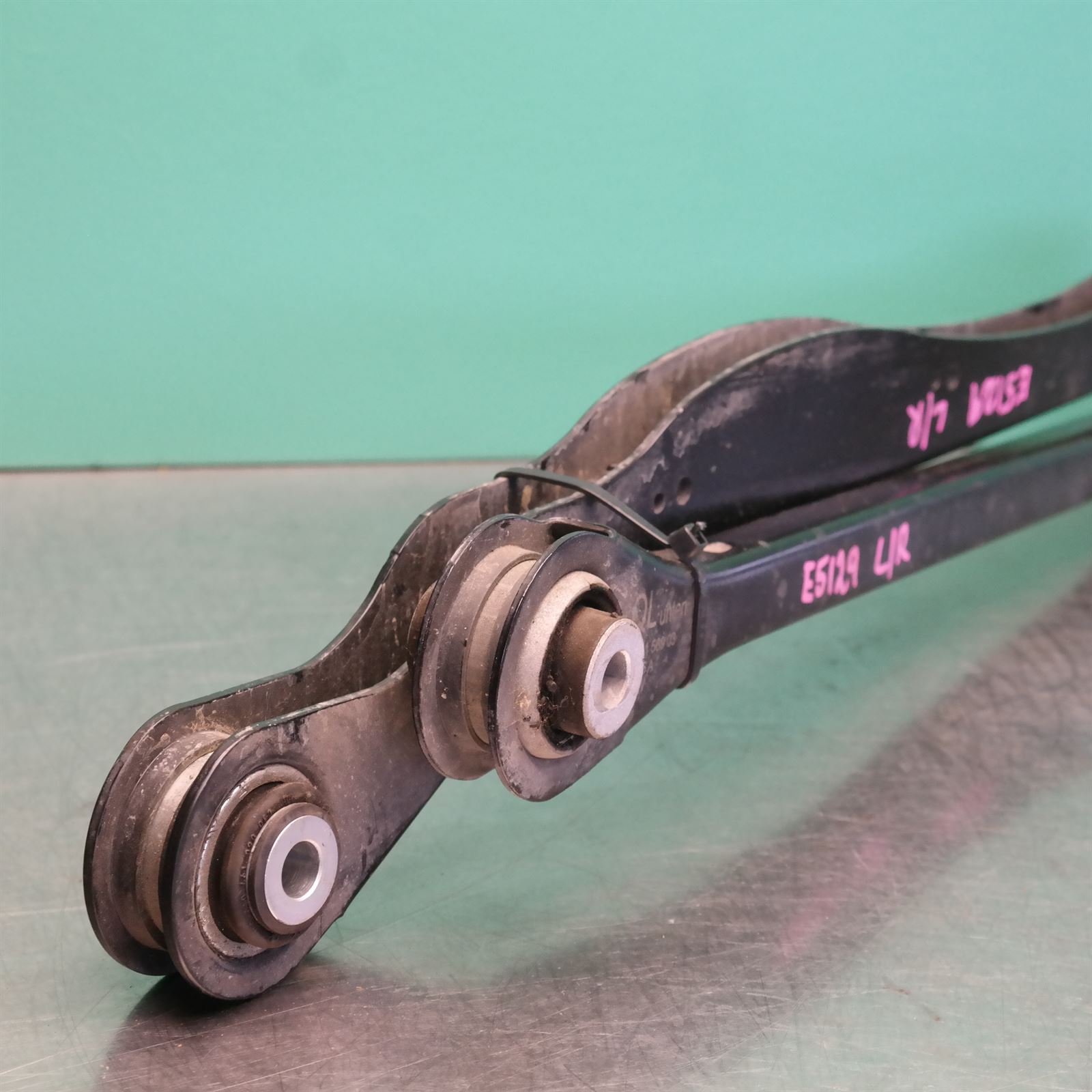 2015 BMW 2 SERIES Trailing arm 33326851563 33326851569