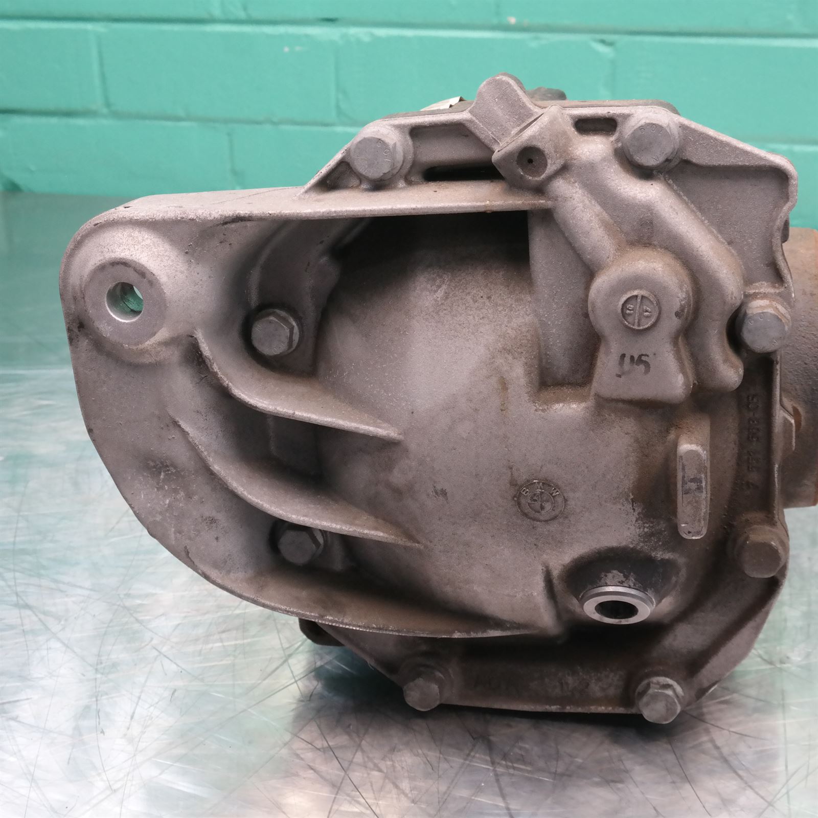2010 BMW X5 Differential centre 33107590914
