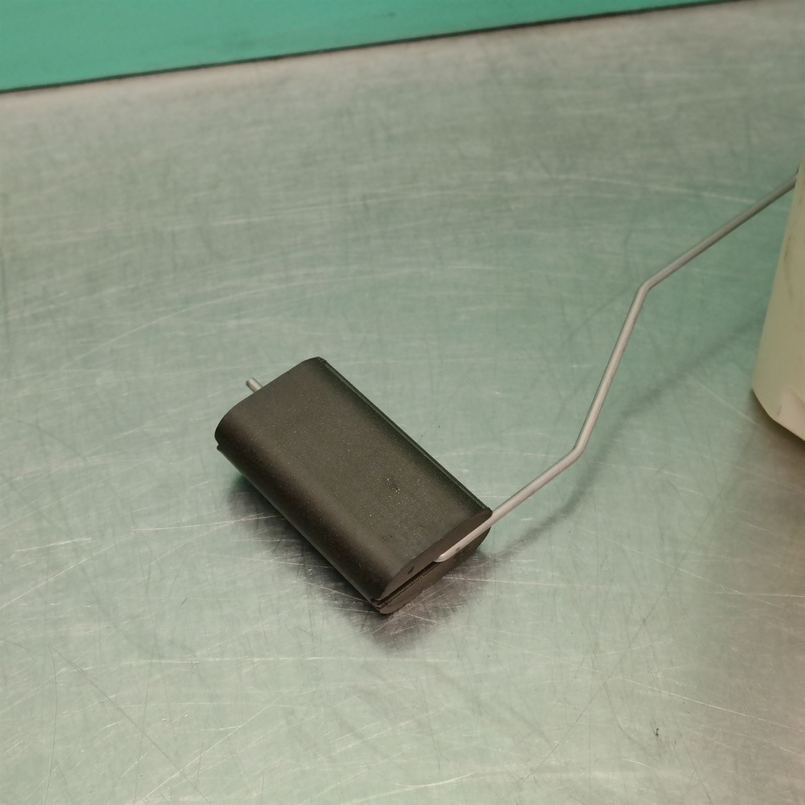 2015 BMW X1 Fuel pump 16117300463