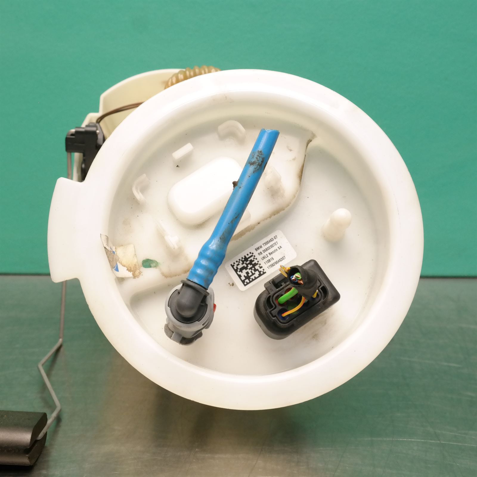 2015 BMW X1 Fuel pump 16117300463