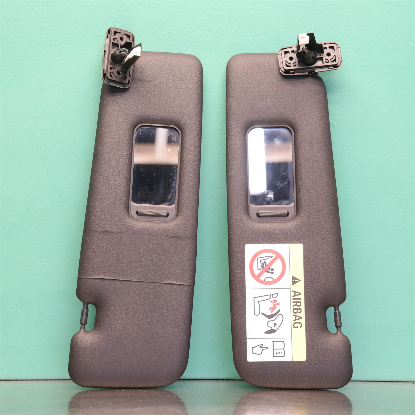 2015 BMW 2 SERIES Sun visor 51167391861 51167325426