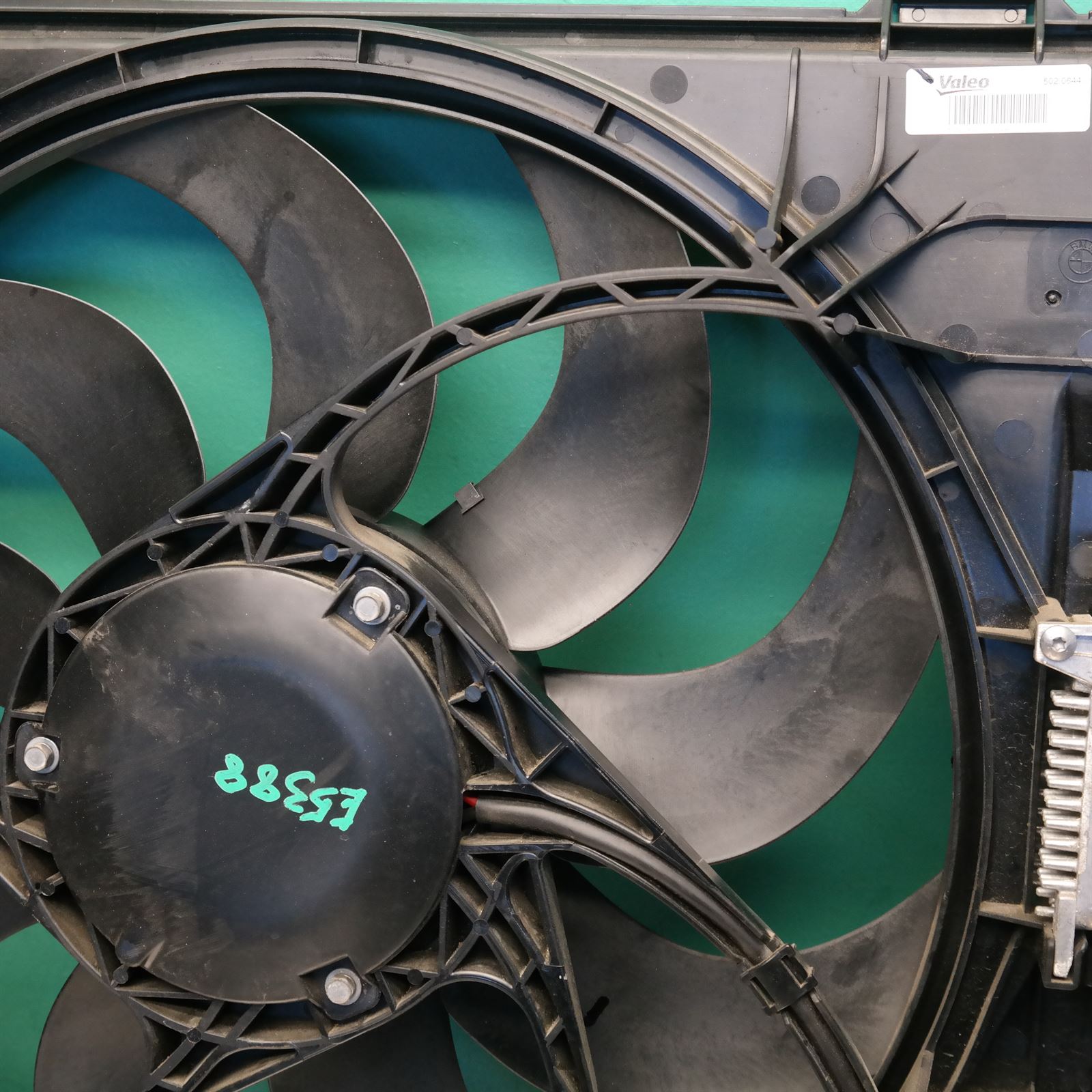 2013 BMW 1 SERIES Fan 17427640508