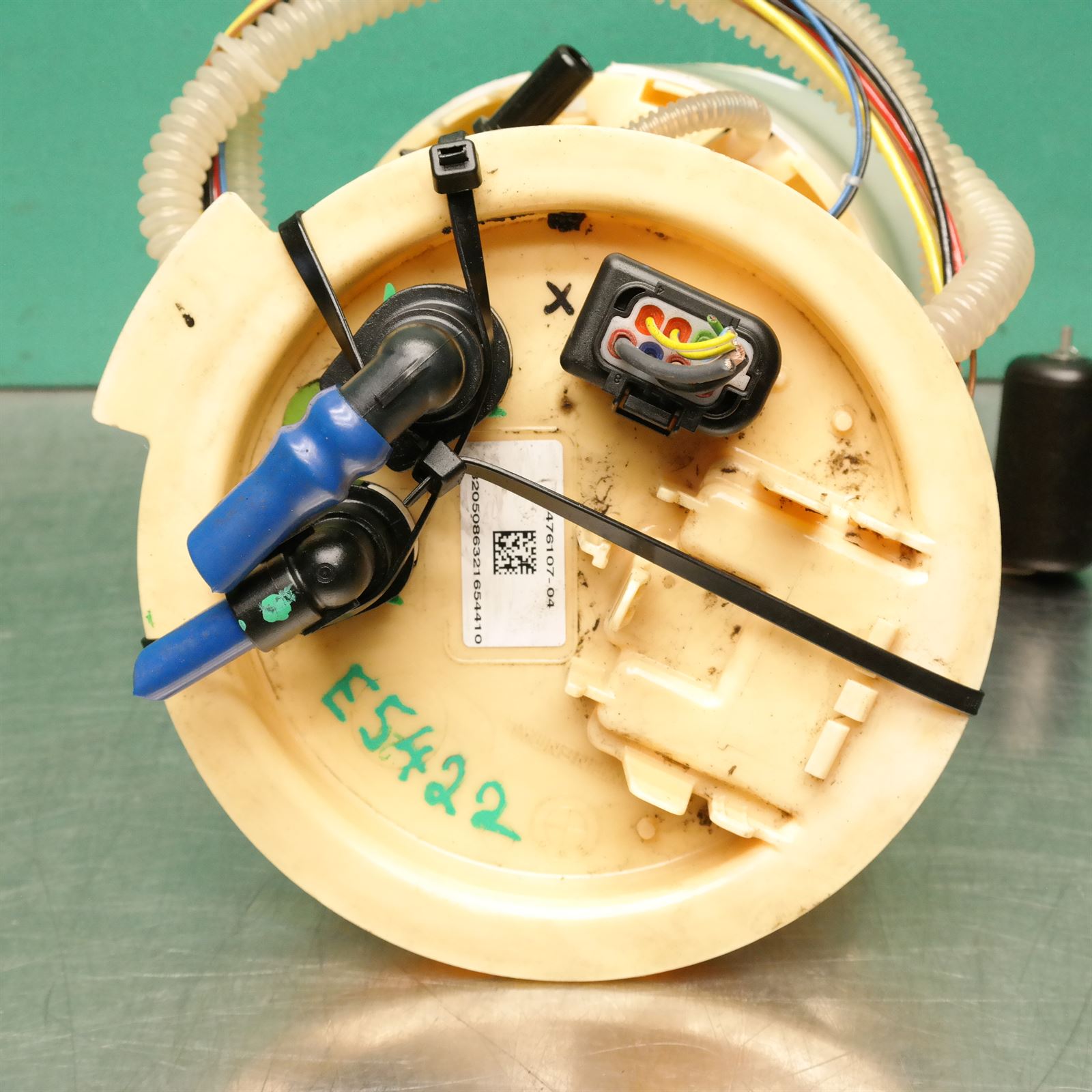 2018 BMW 5 SERIES Fuel pump 16117476107