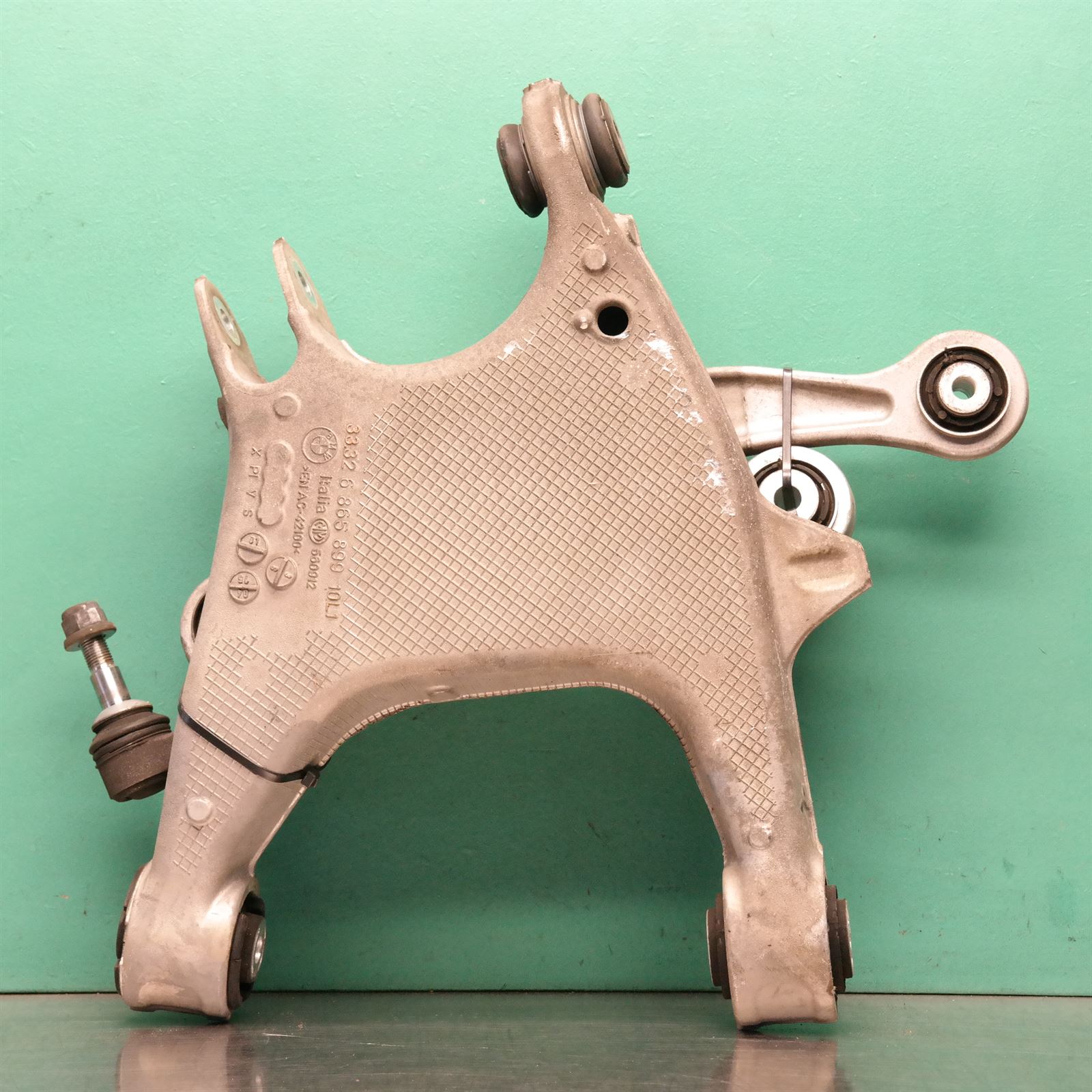 2015 BMW 6 SERIES Trailing arm 33326782135 33326906489 33326865897