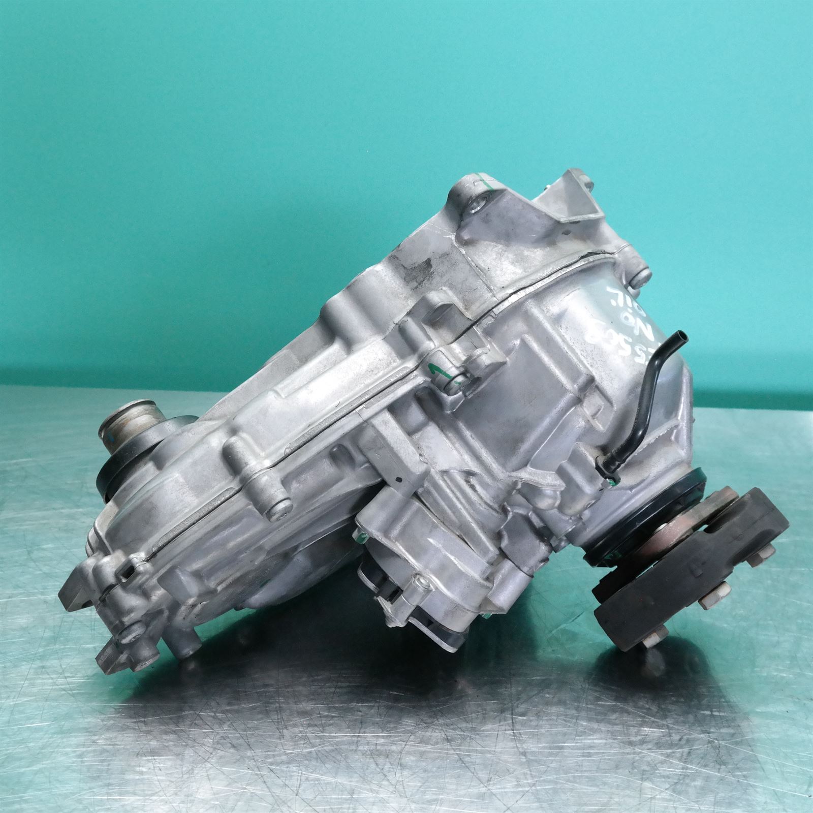 2015 BMW X5 Transfer case 27108643151 27108697255 27105A371E2