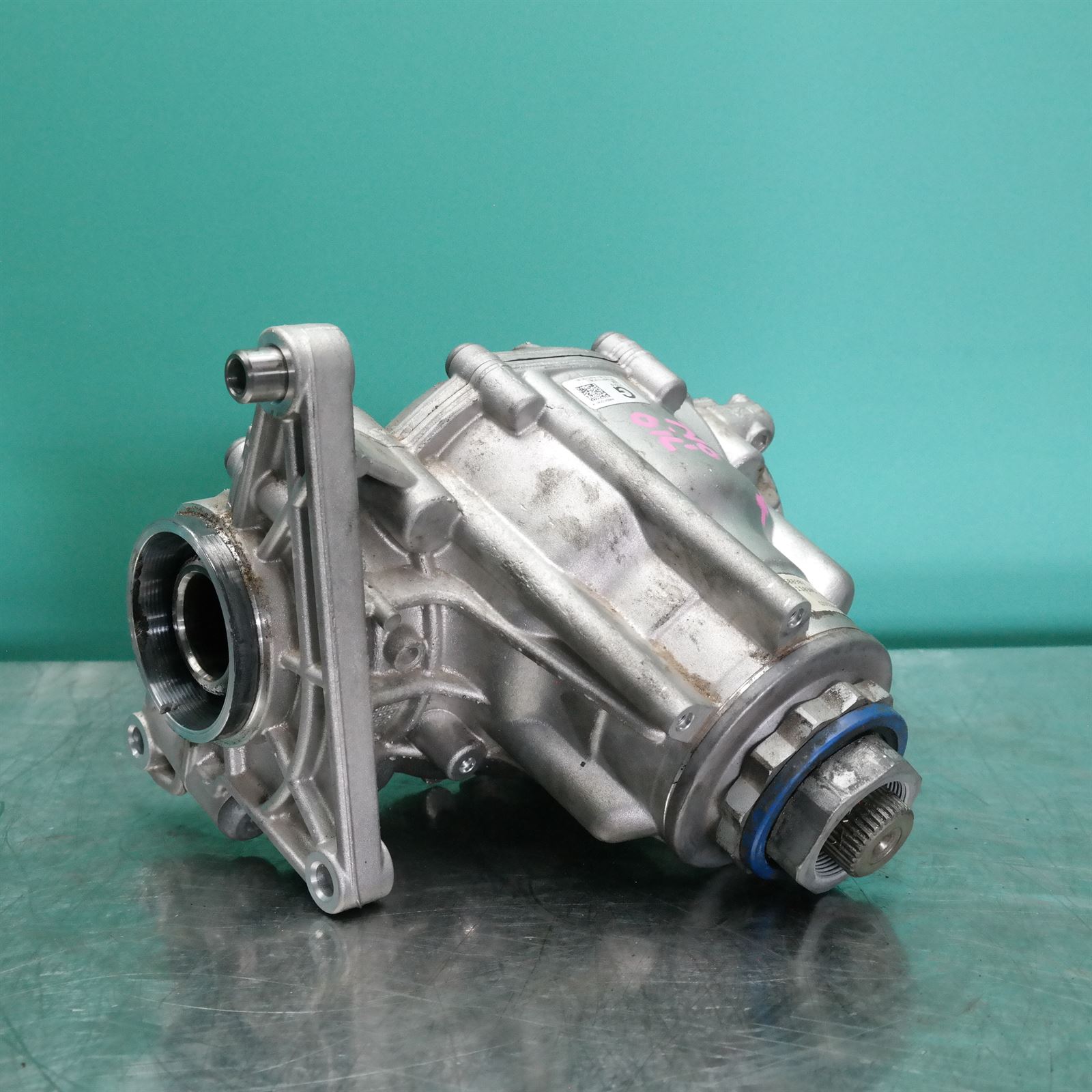 2017 BMW X1 Transfer case 27107646889