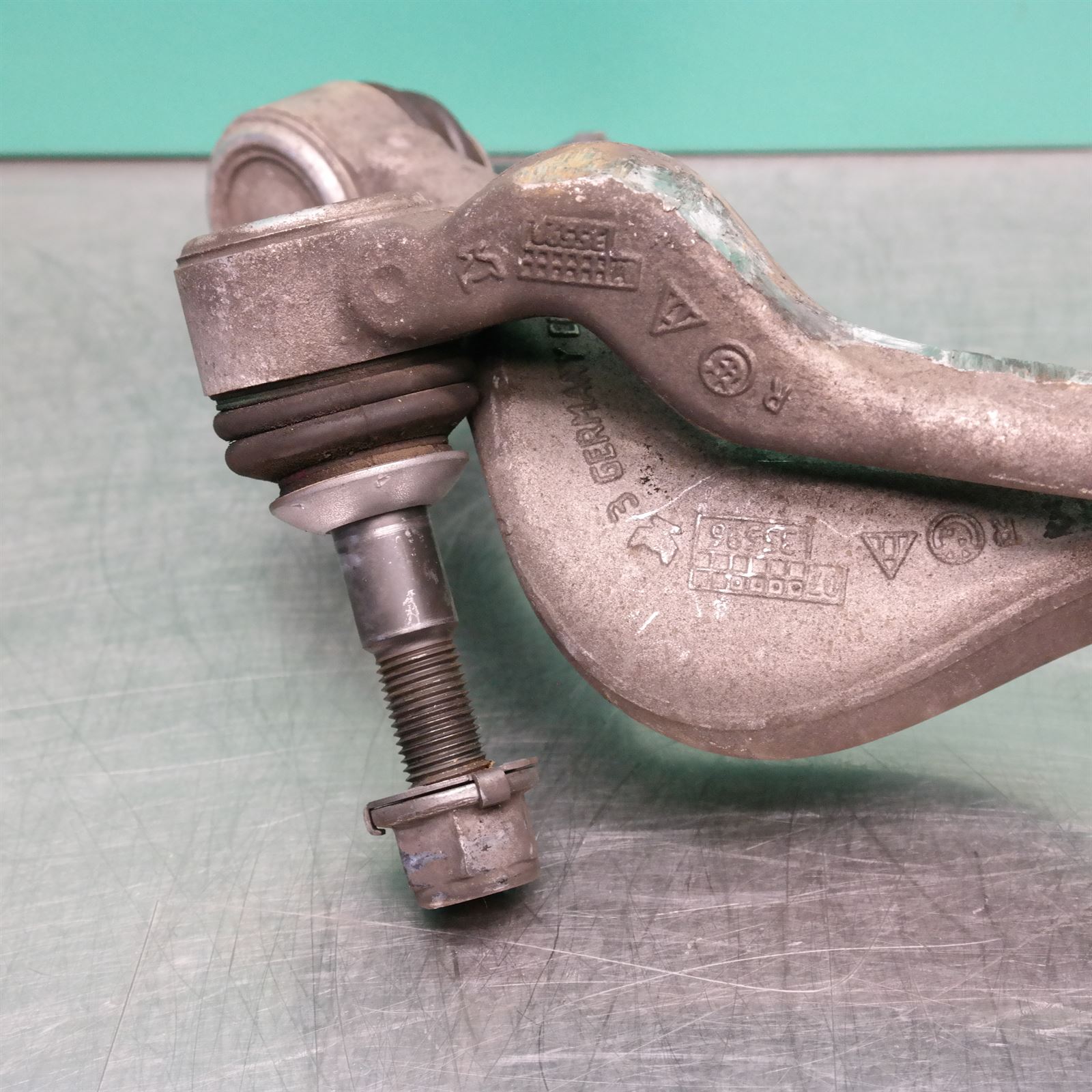 2007 BMW 3 SERIES Lower control arm 31122405860 31122405862