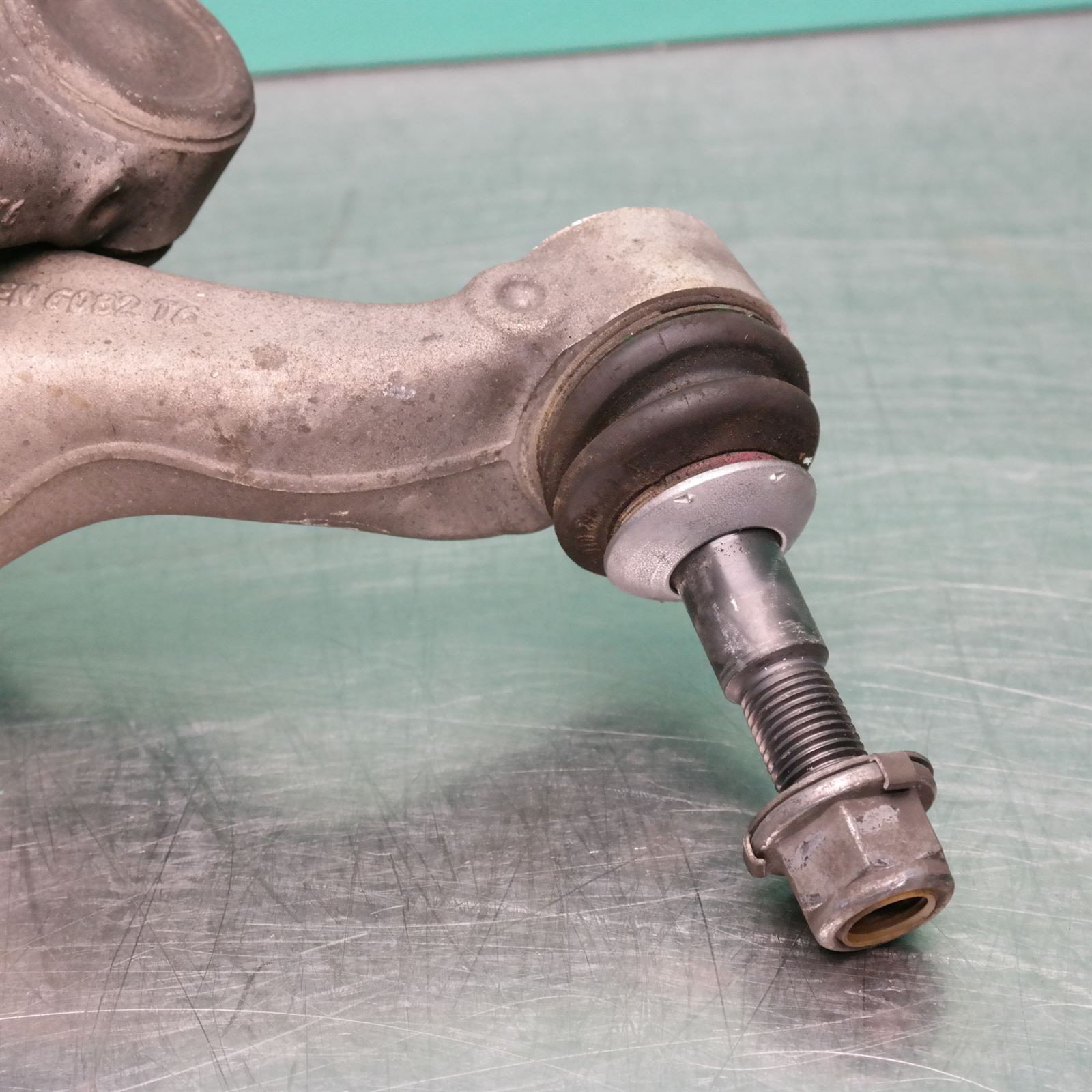 2007 BMW 3 SERIES Lower control arm 31122405860 31122405862