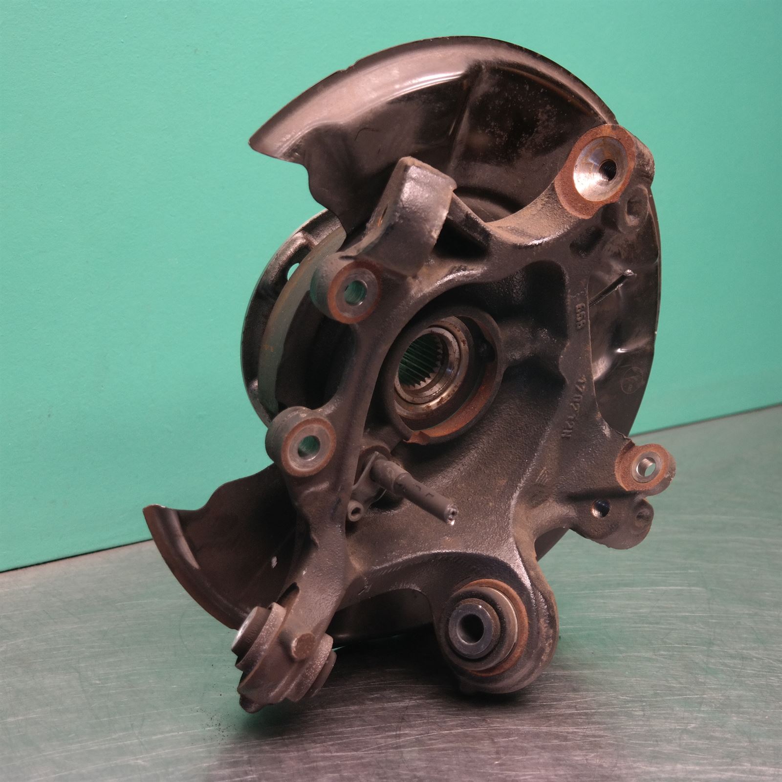 2013 BMW 3 SERIES Hub/knuckle 33326792522