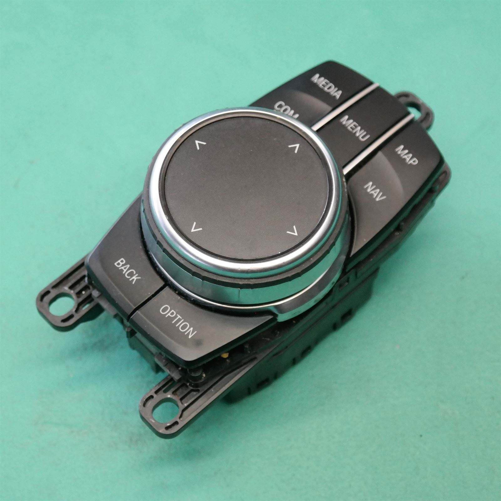 2018 BMW 5 SERIES Infotainment part 65825A3B1E2