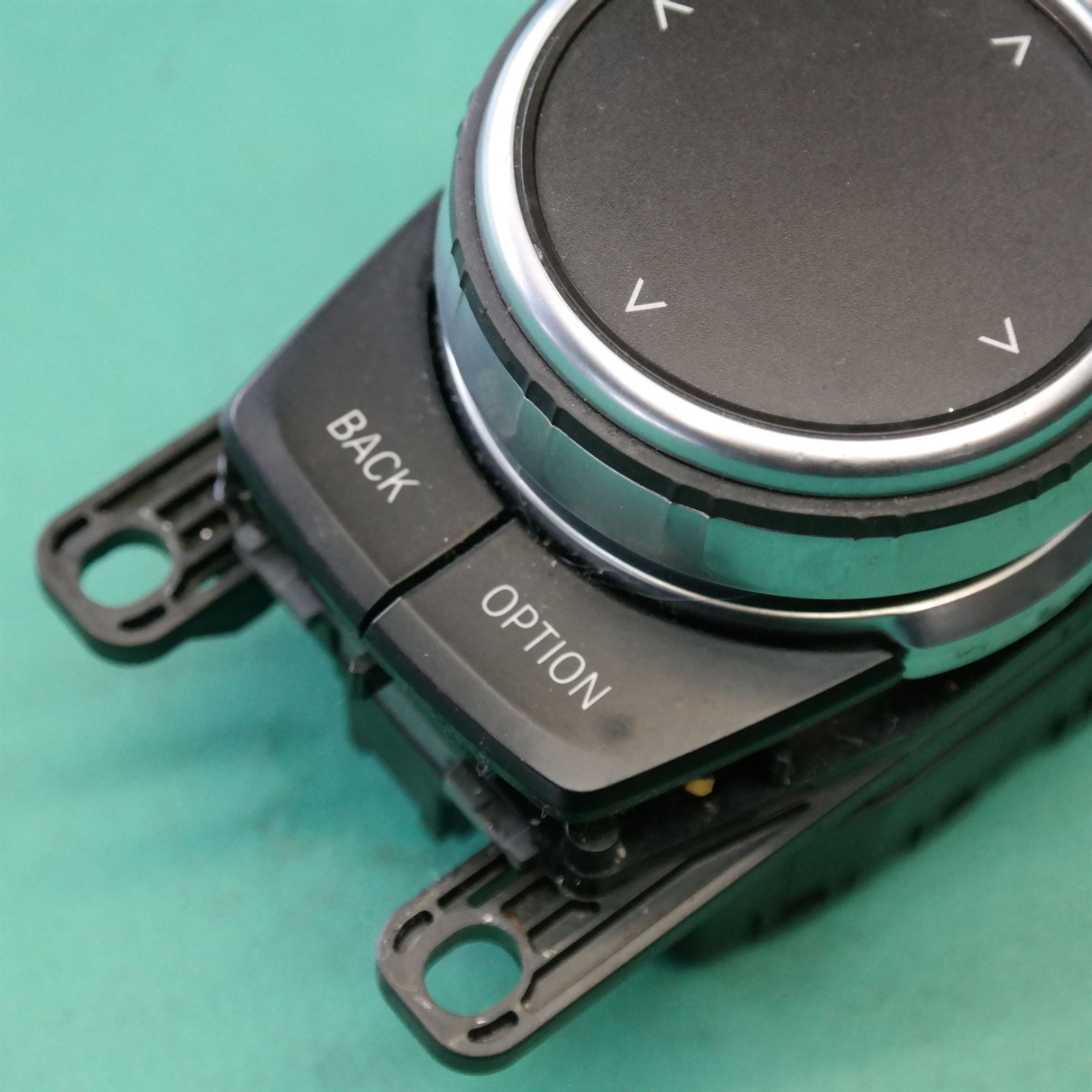 2018 BMW 5 SERIES Infotainment part 65825A3B1E2