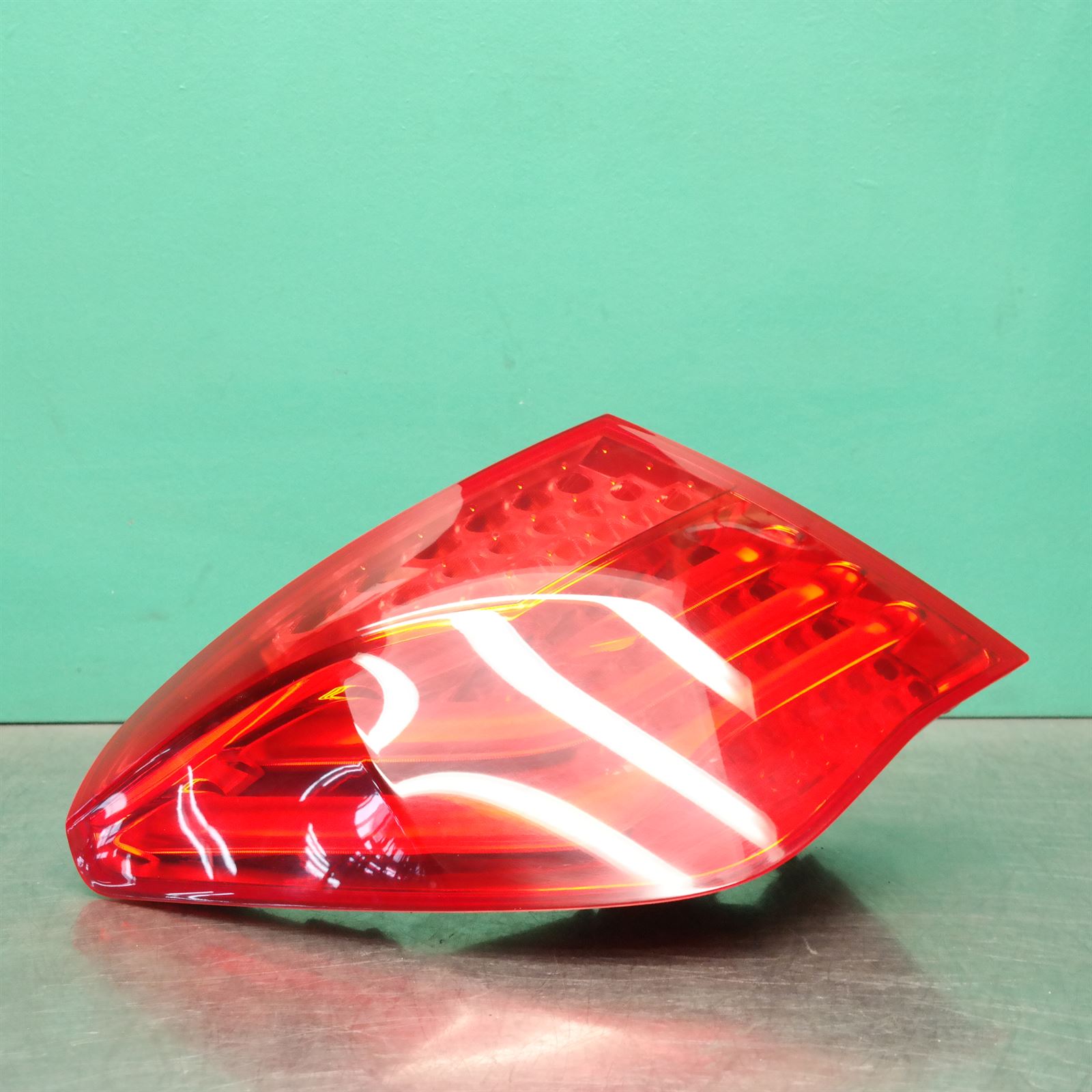 2009 BMW 7 SERIES Tail light 63217182197