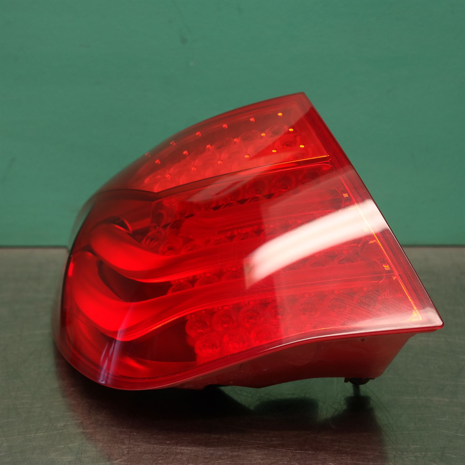 2009 BMW 7 SERIES Tail light 63217182197