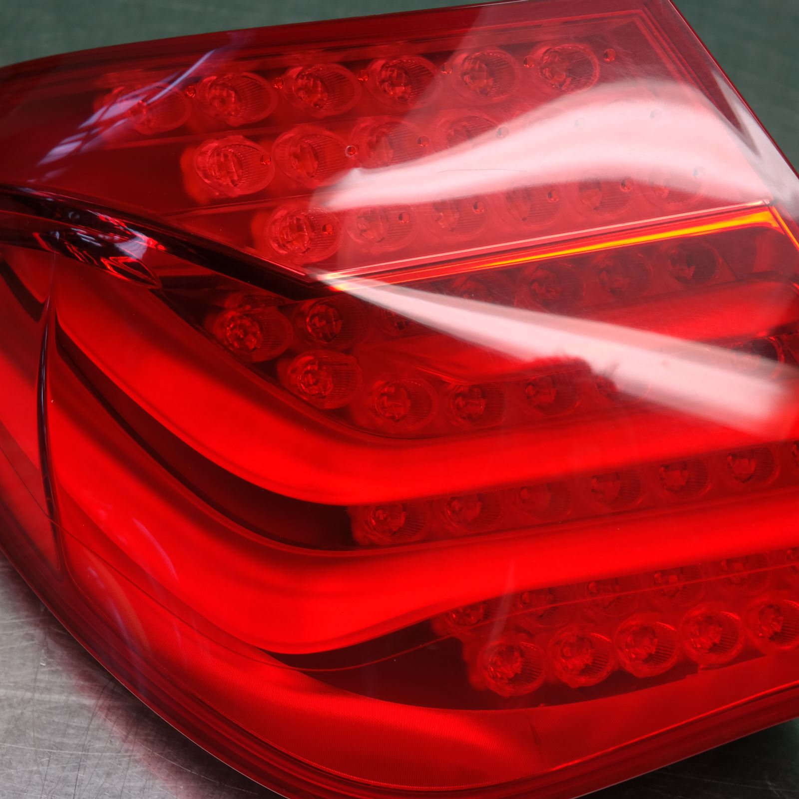 2009 BMW 7 SERIES Tail light 63217182197