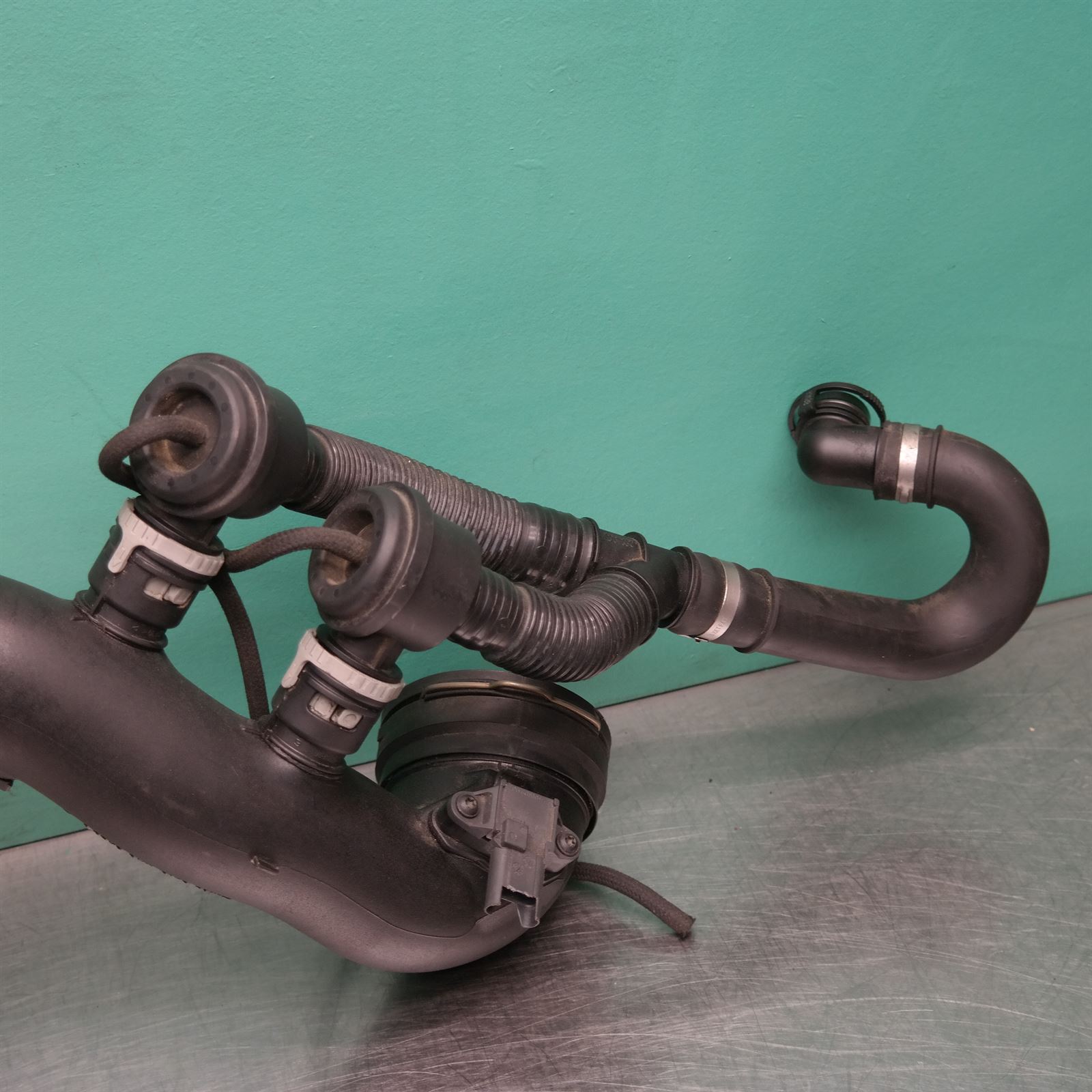 2009 BMW 7 SERIES Air pipe/duct 13717594722