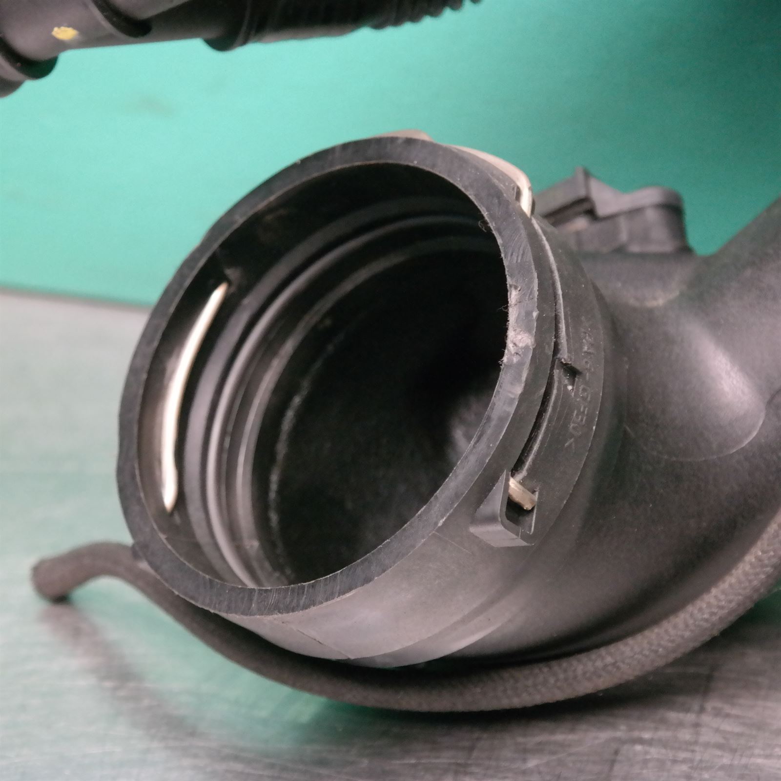 2009 BMW 7 SERIES Air pipe/duct 13717594722