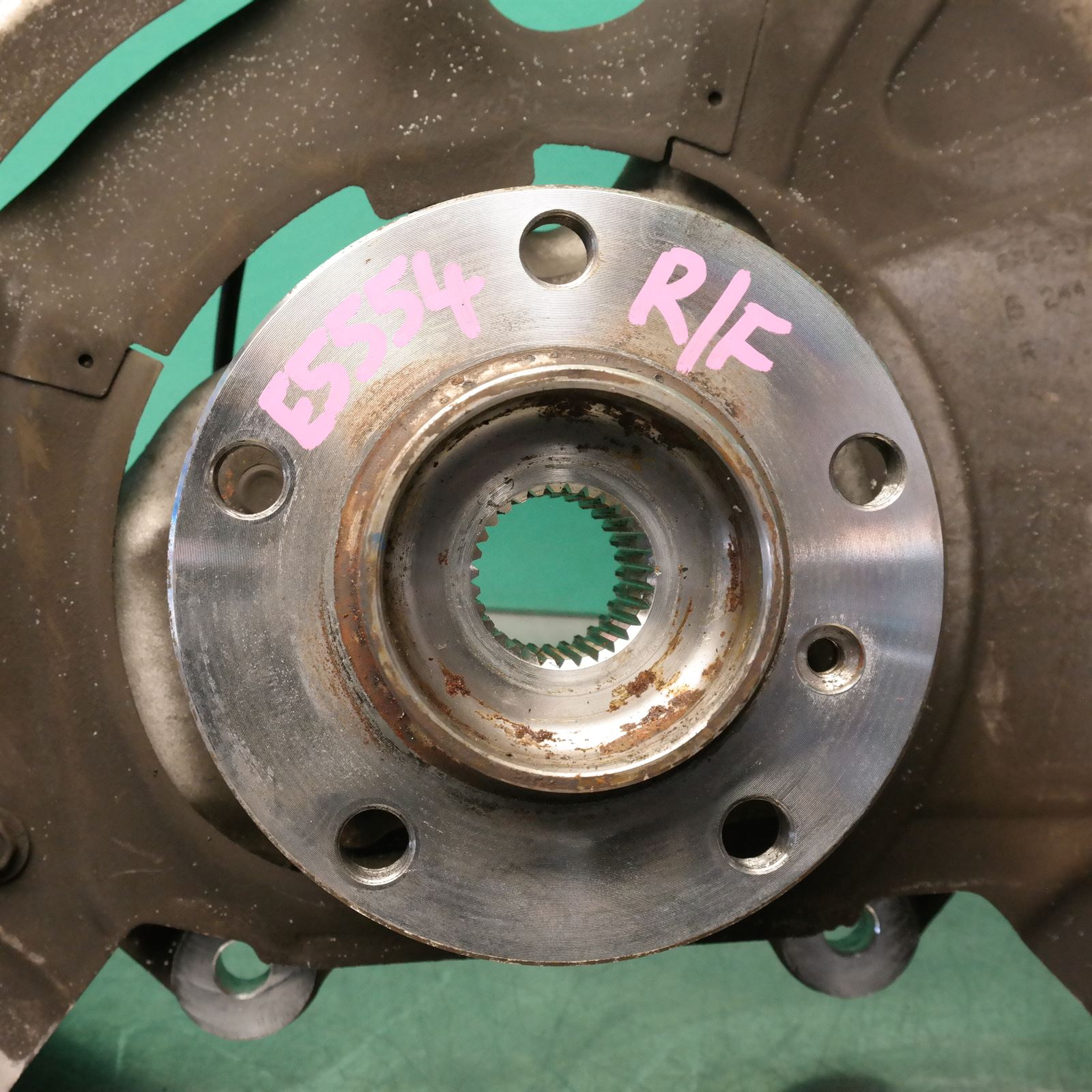 2016 BMW X5 Hub/knuckle 31216869870