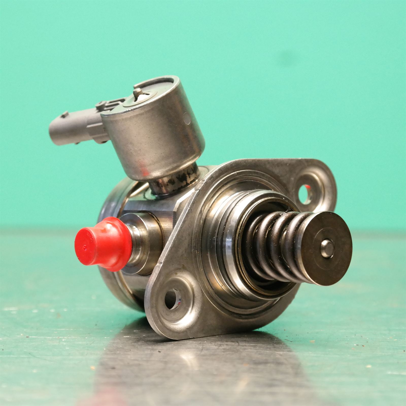 2014 BMW 6 SERIES Fuel pump 13518604231