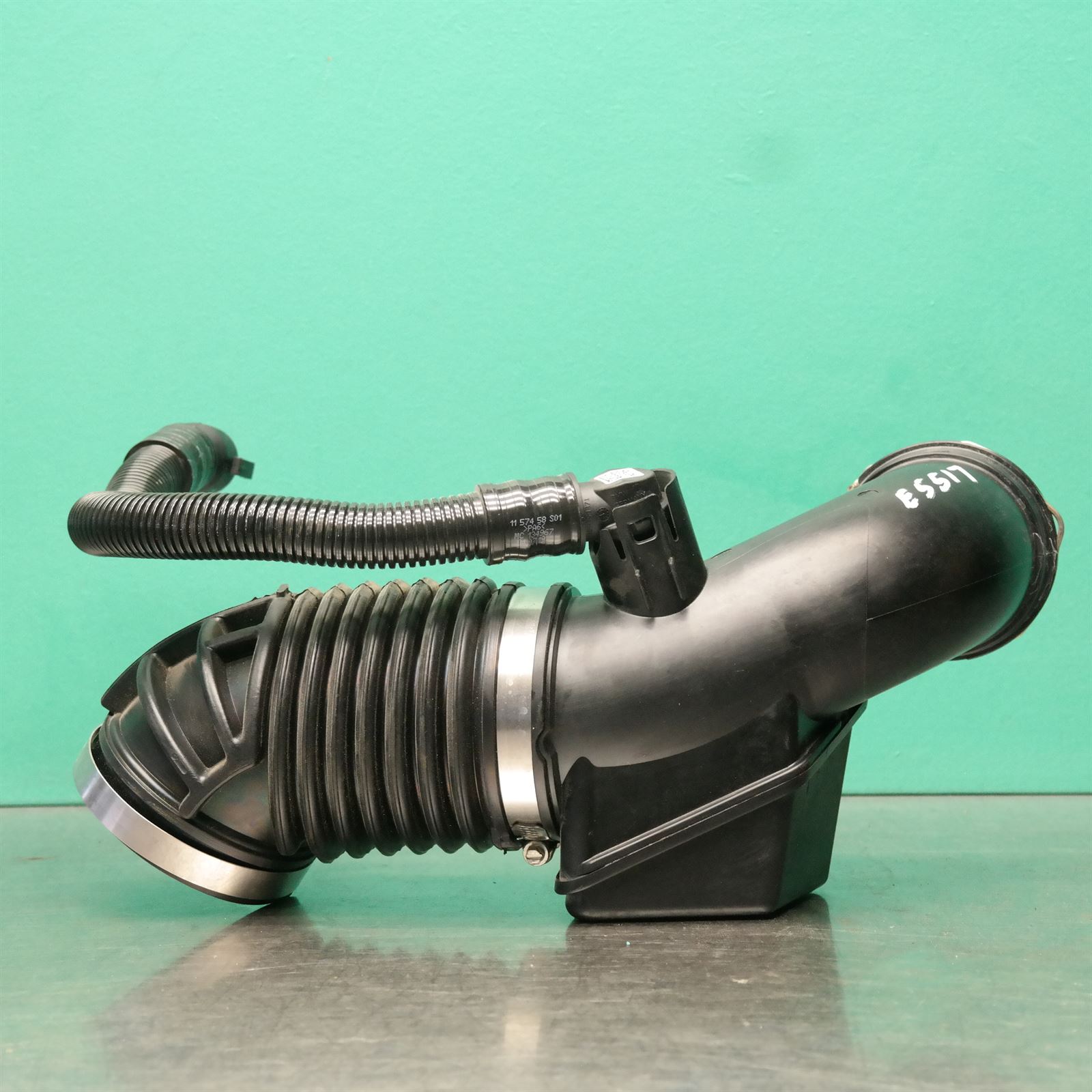 2019 BMW 5 SERIES Air pipe/duct 13718571705