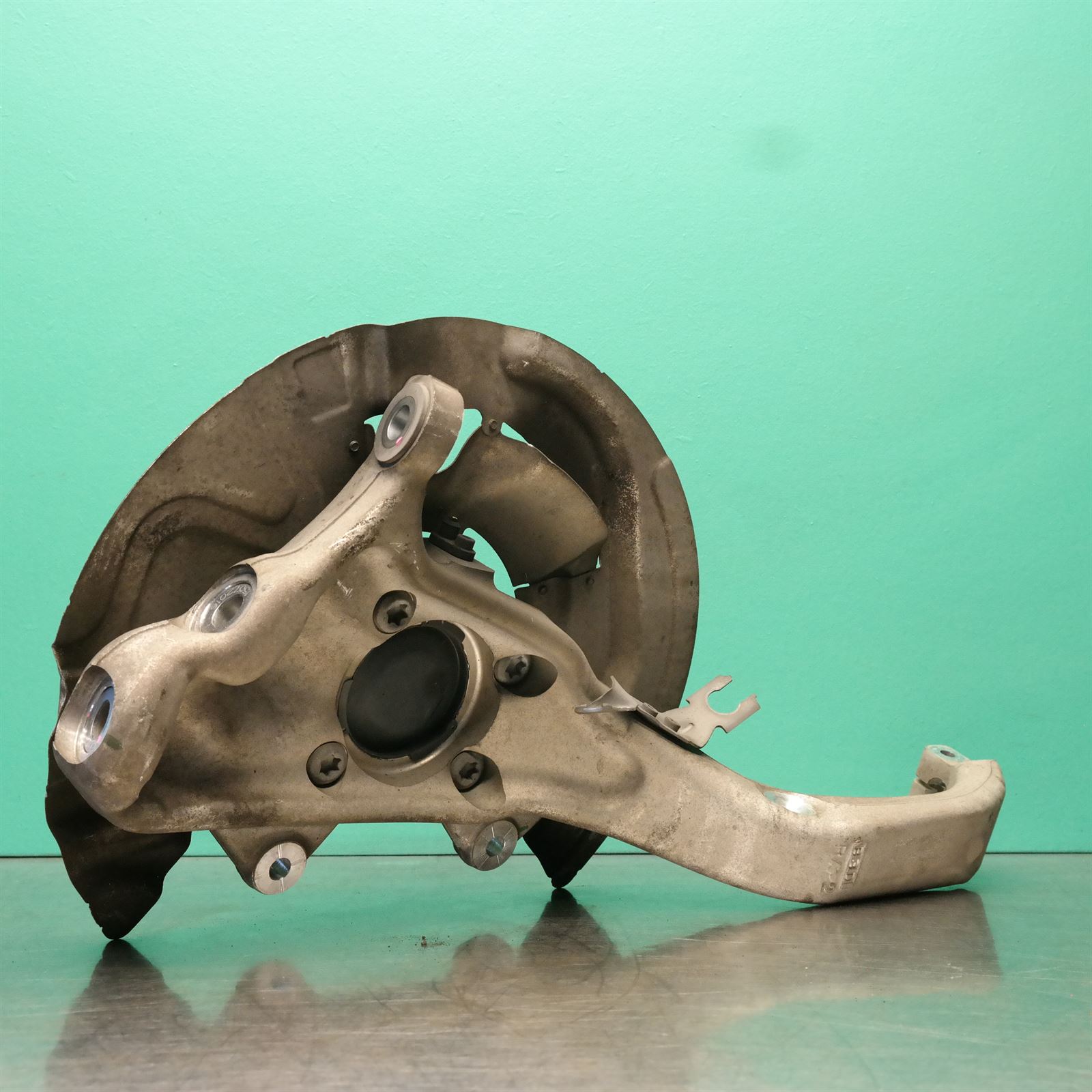 2016 BMW X5 Hub/knuckle 31216869870