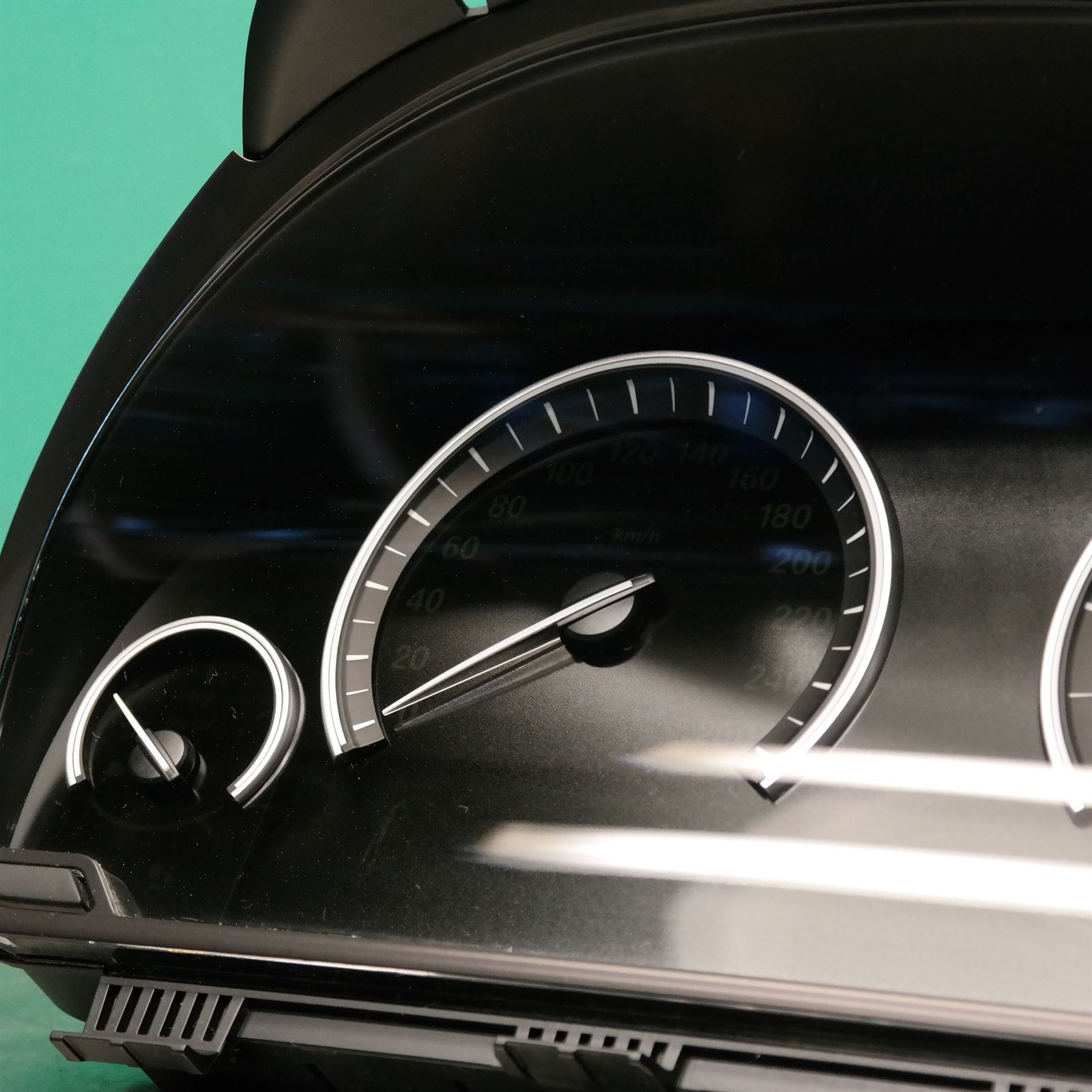 2016 BMW X4 Instrument cluster 0