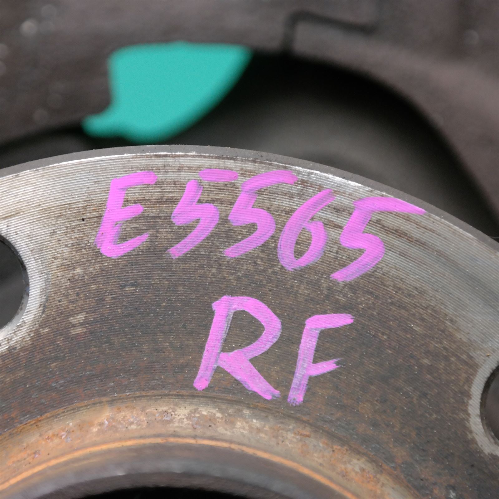 2012 BMW X5 Hub/knuckle 31216869870