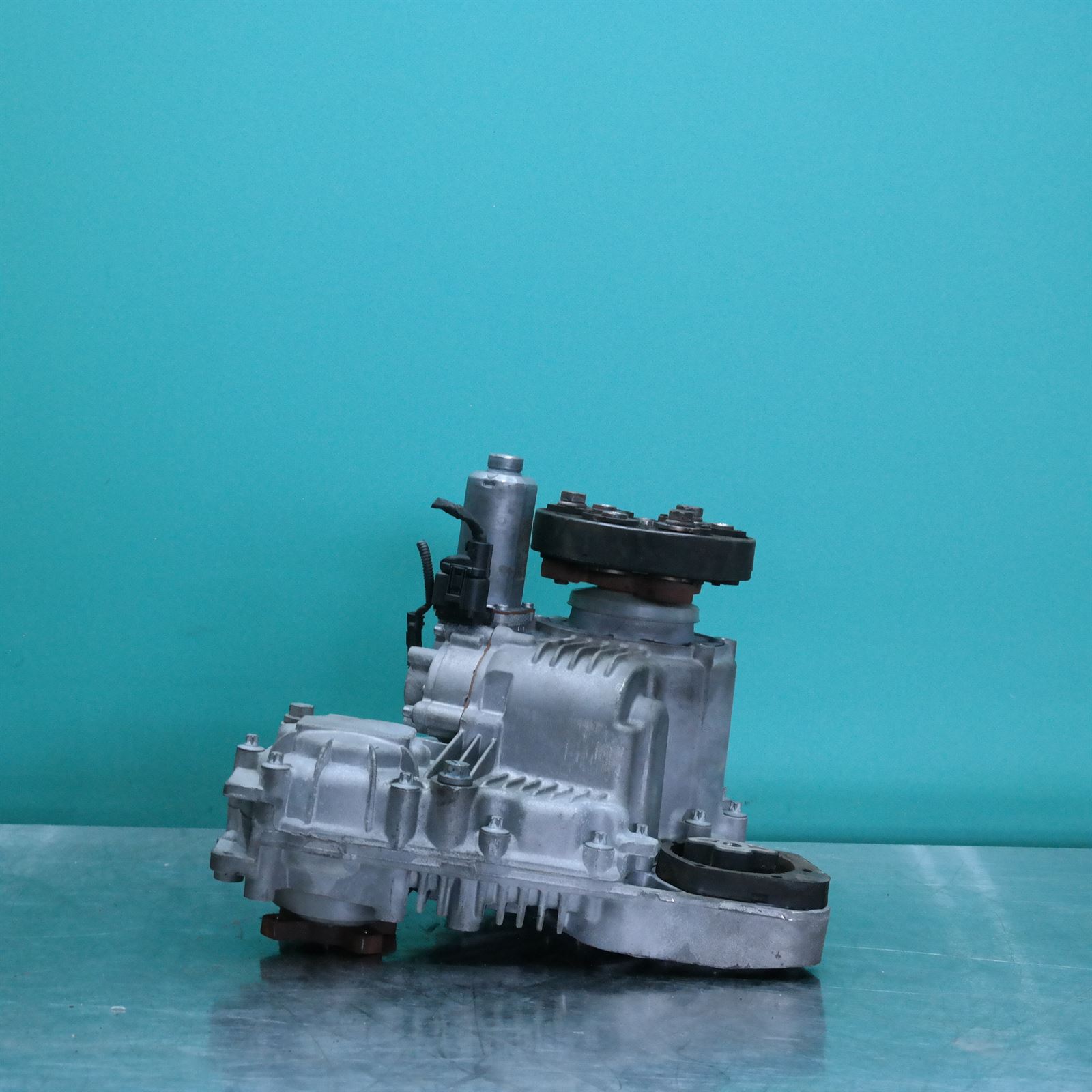 2007 BMW X3 Transfer case 27103455136