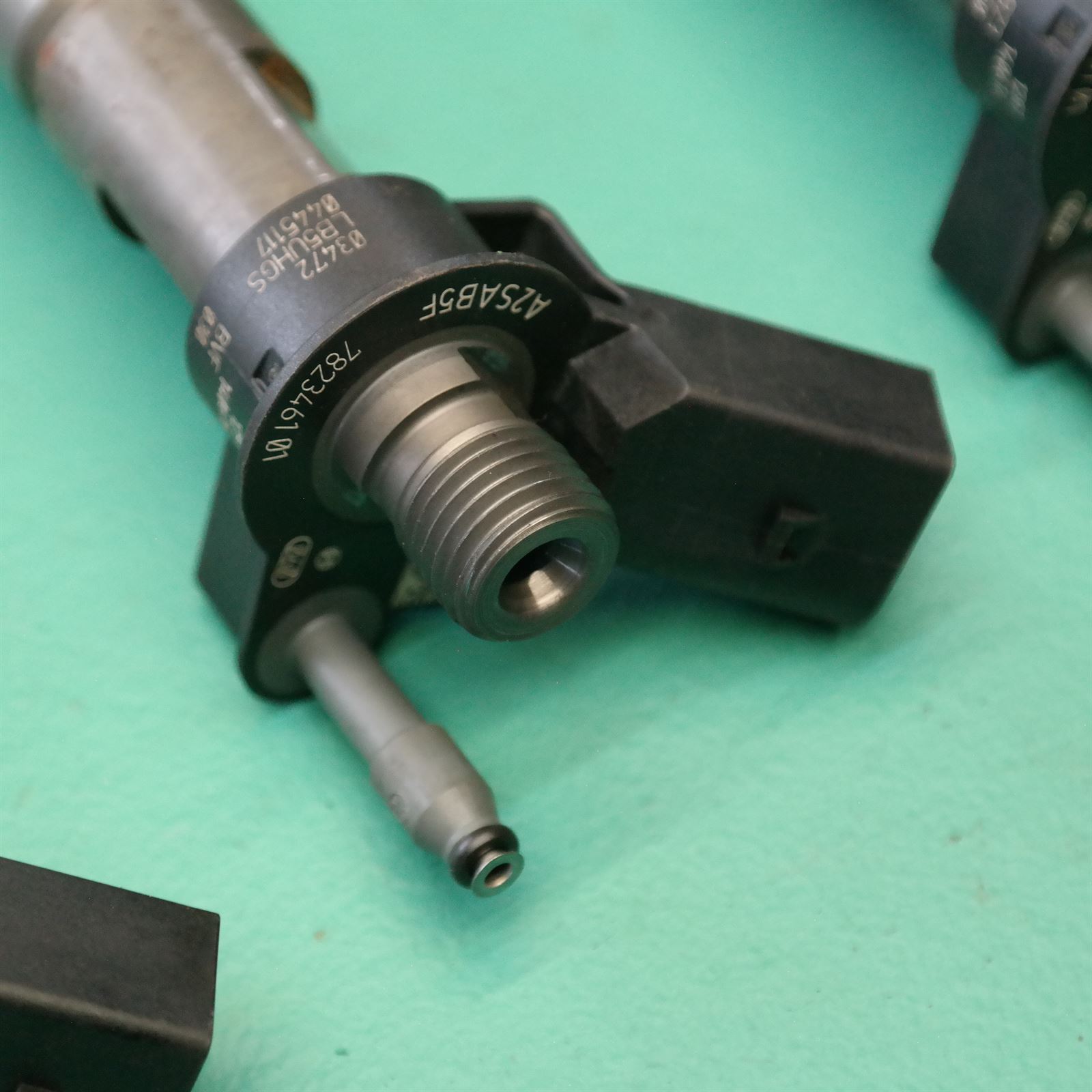 2015 BMW X5 Fuel injector 13537823461