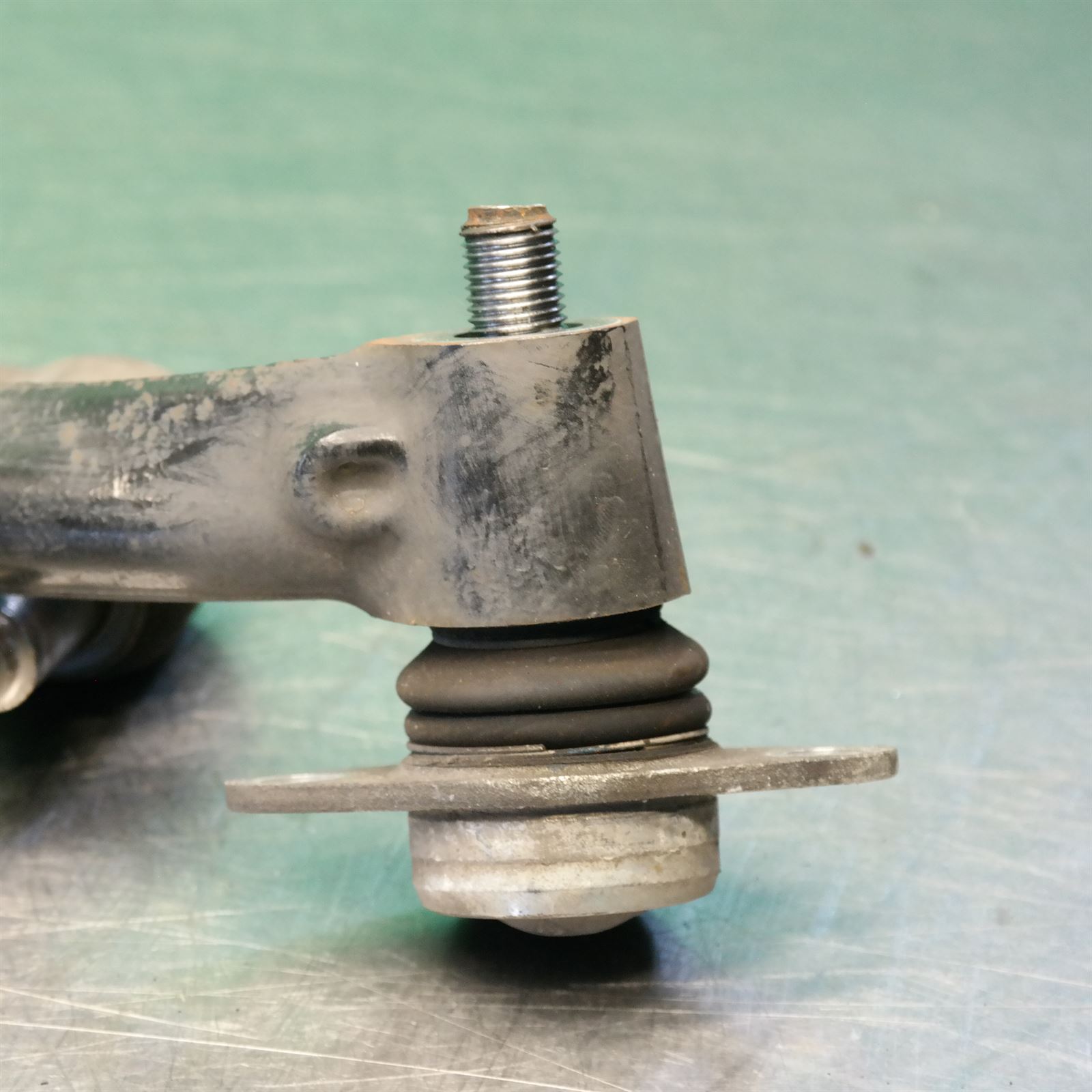 2017 BMW X3 Lower control arm 31126787670 31106787674