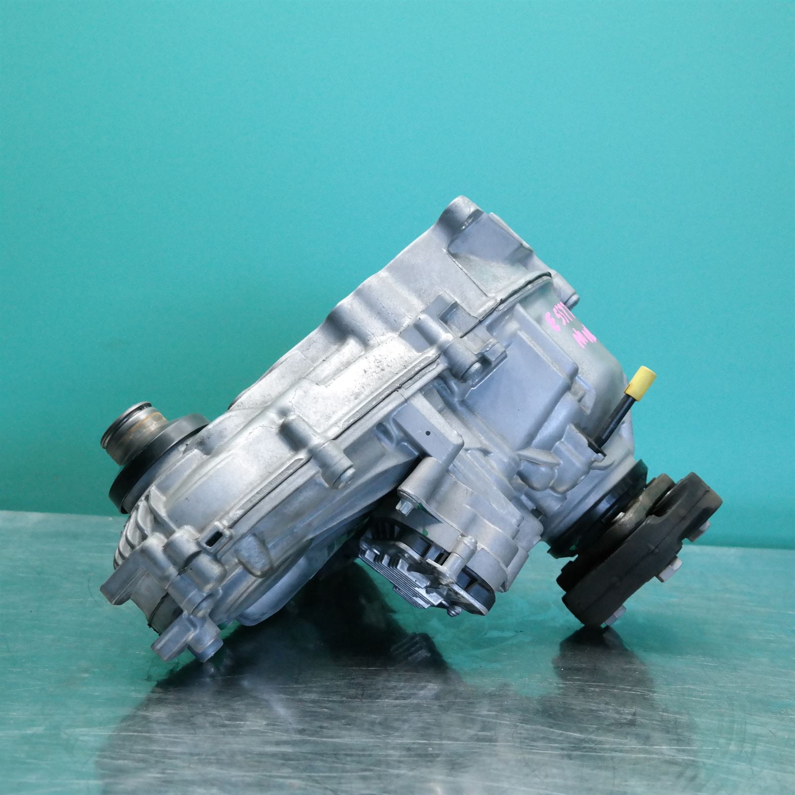 2016 BMW X5 Transfer case 27108643151 27108697255 27105A371E2