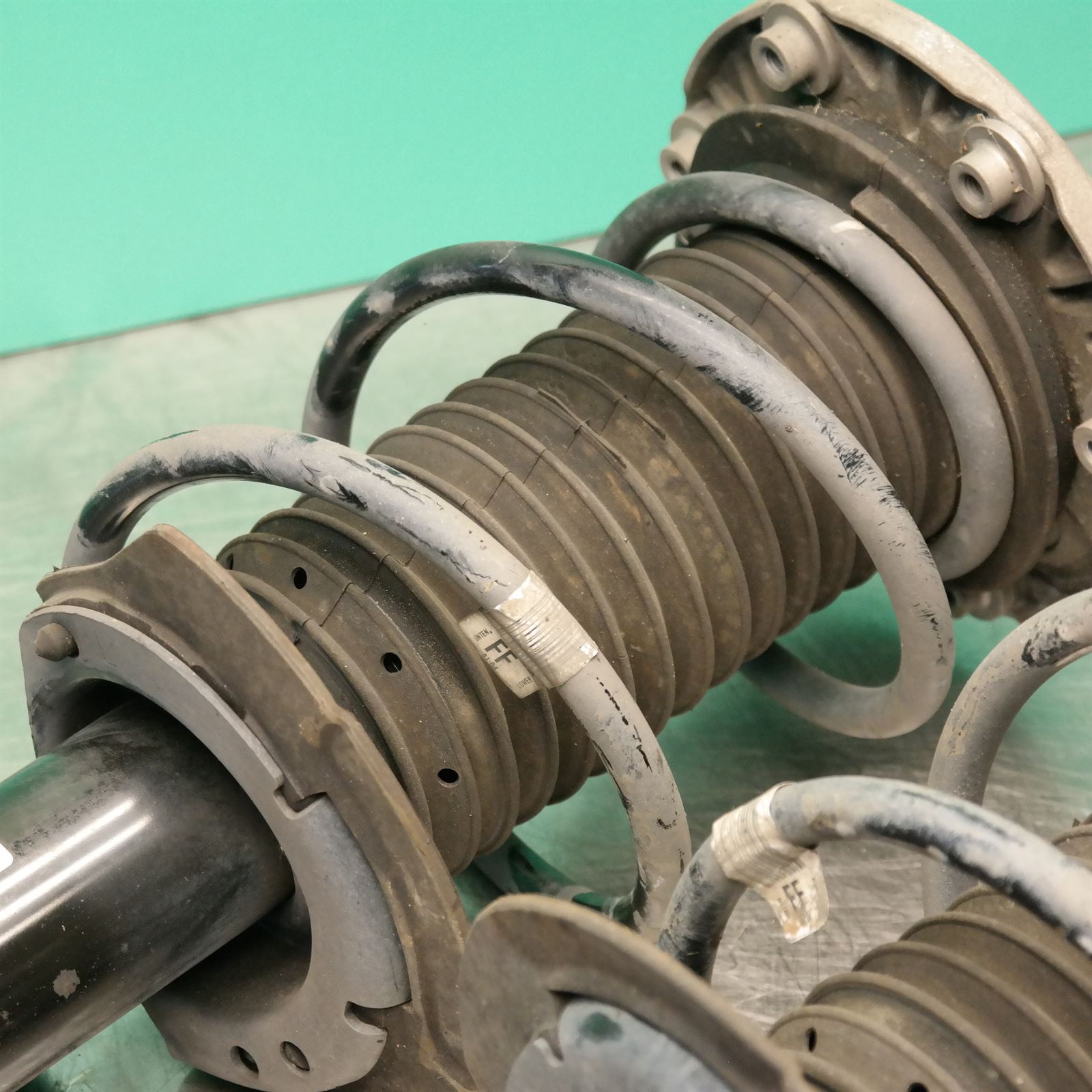 2017 BMW 1 SERIES Strut 31316873723