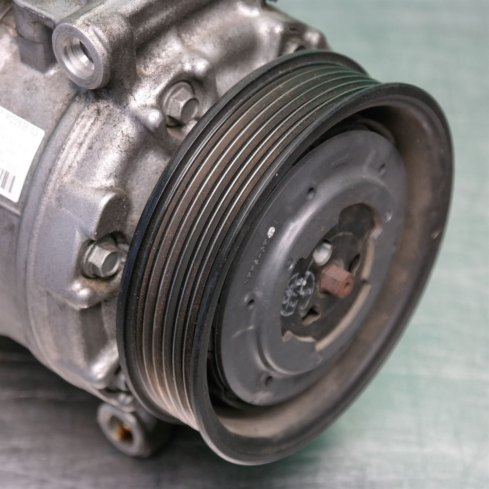 2010 BMW 3 SERIES A/C compressor 64529122618