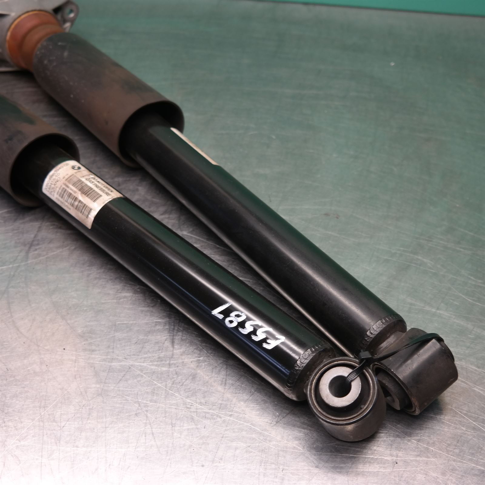 2020 BMW 1 SERIES Shock absorber 37106893161