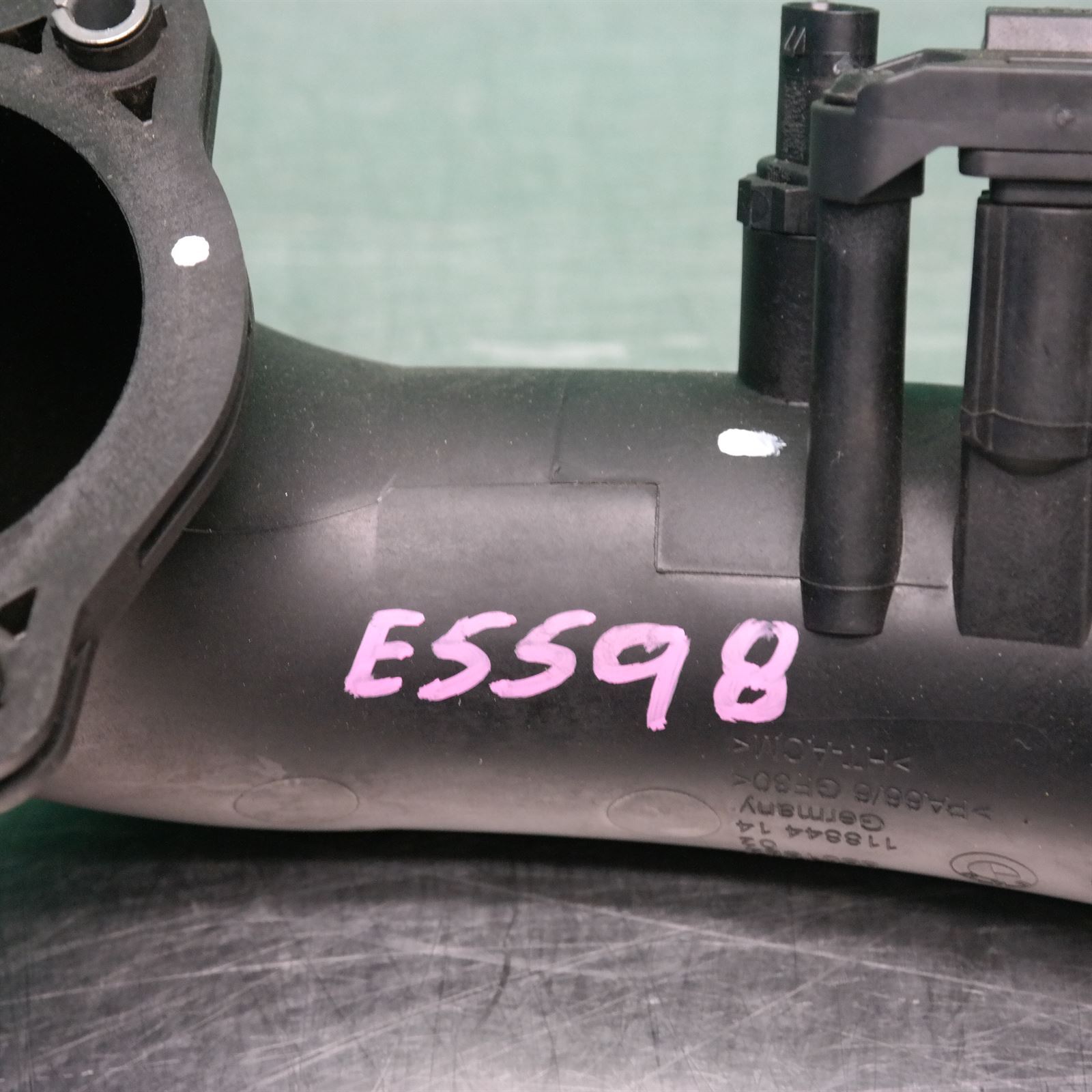 2017 BMW 4 SERIES Air pipe/duct 13718601684